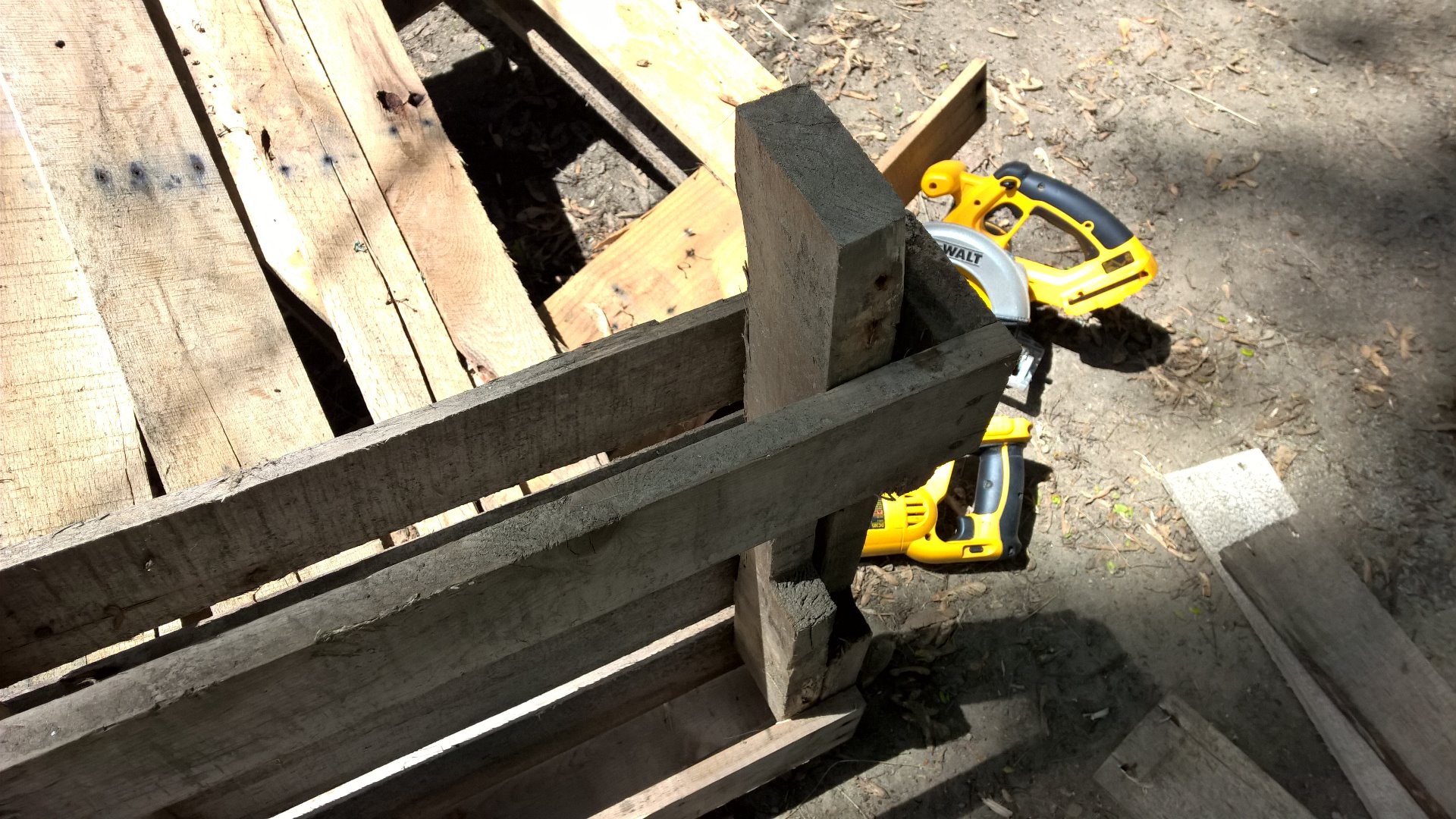 Recycled Pallets and Wood - Two Bale Hay Storage Rack : 8 Steps ...