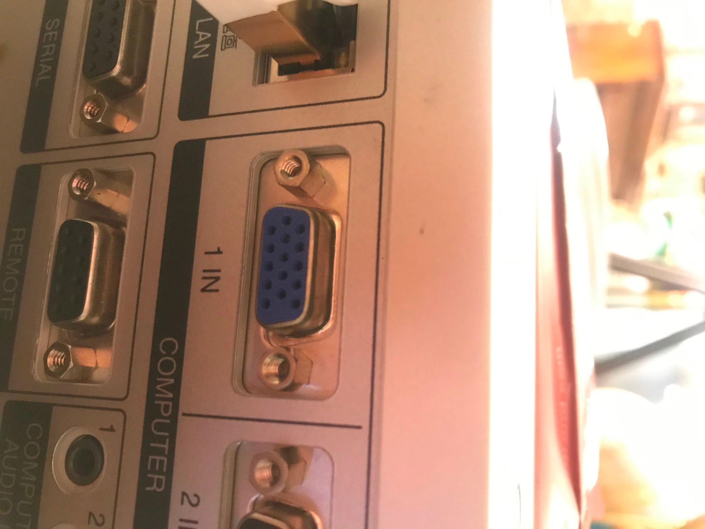 How to Connect a MacBook Pro to a Panasonic LCD Projector : 10 Steps ...