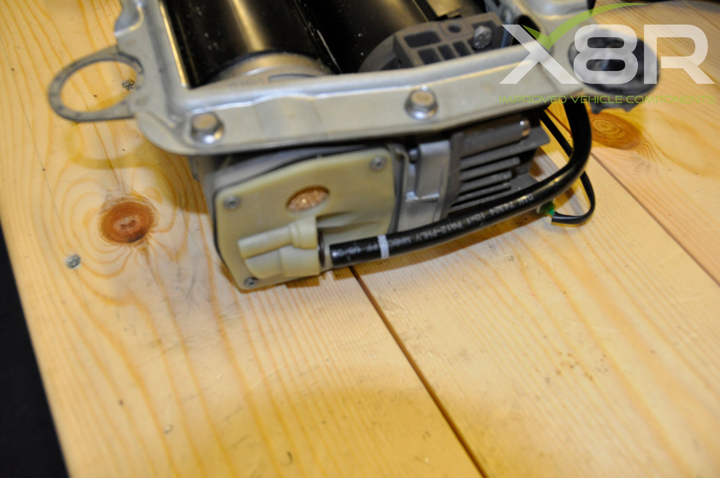Range Rover L322 Wabco Air Suspension Compressor Removal : 8 Steps ...