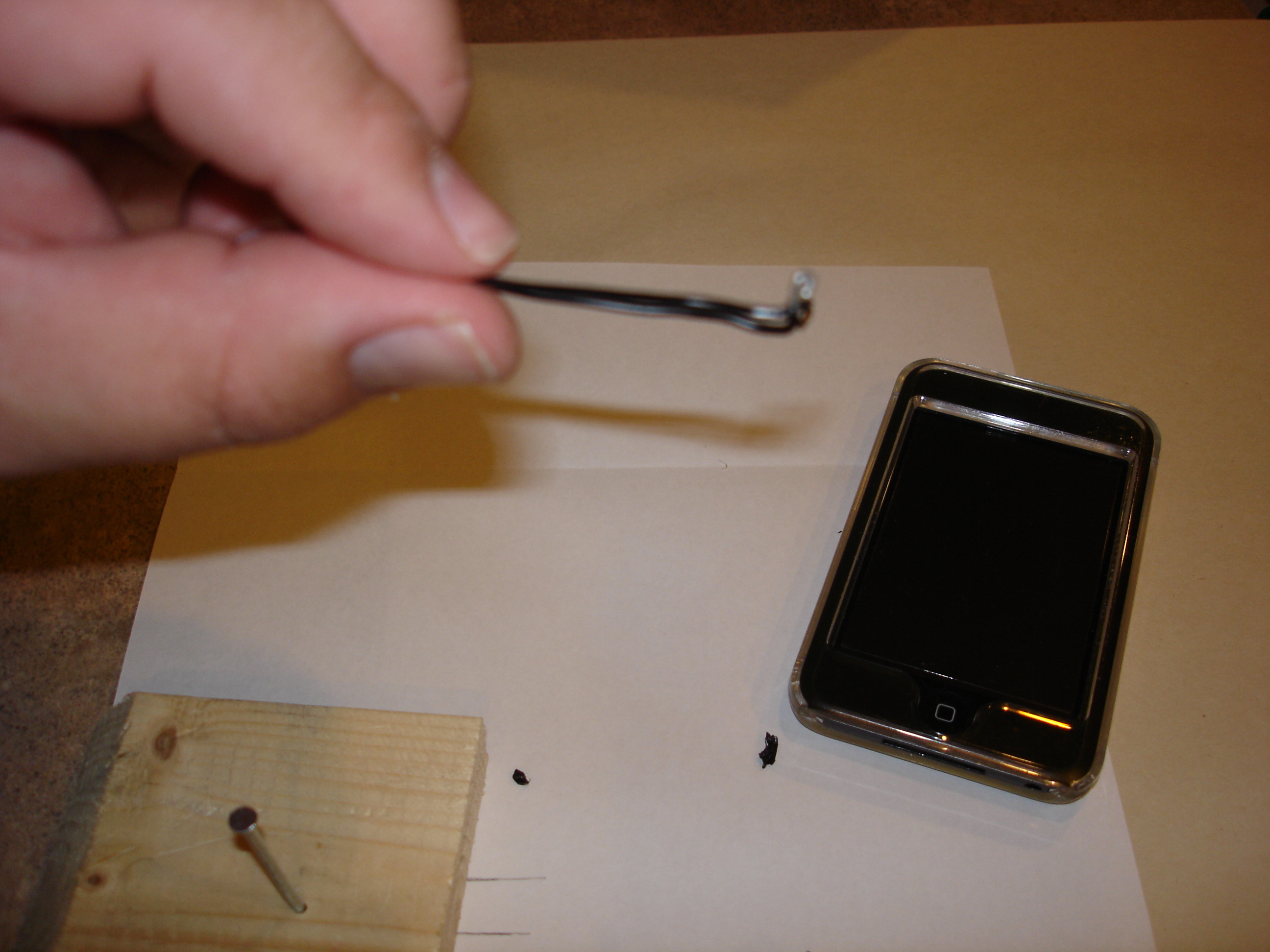 Paperclip IPod Dock : 10 Steps - Instructables