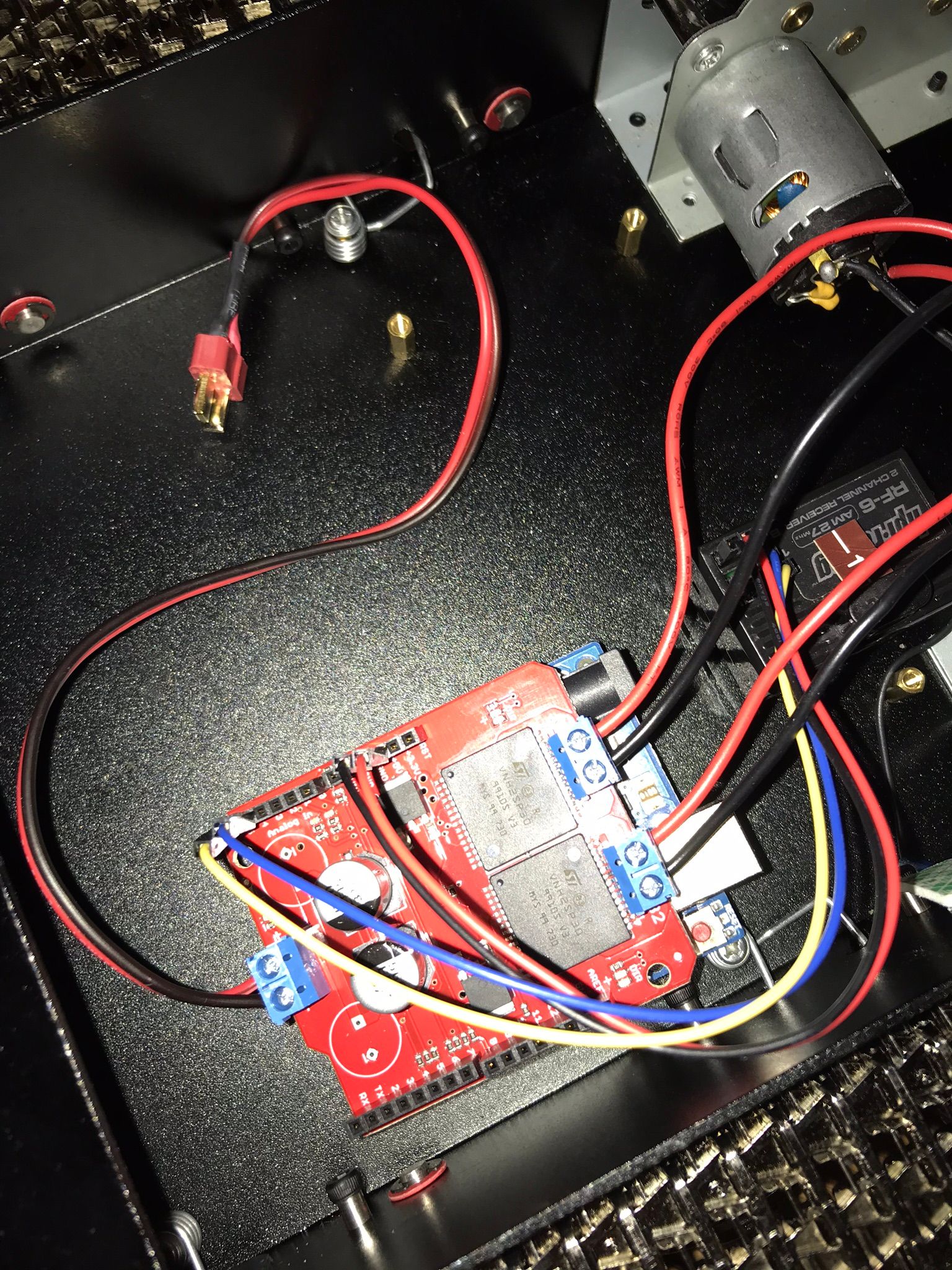 Remote Controlled Arduino Tank : 9 Steps - Instructables