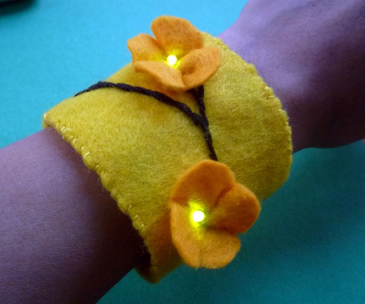 LED Cuff (Advanced) : 7 Steps (with Pictures) - Instructables