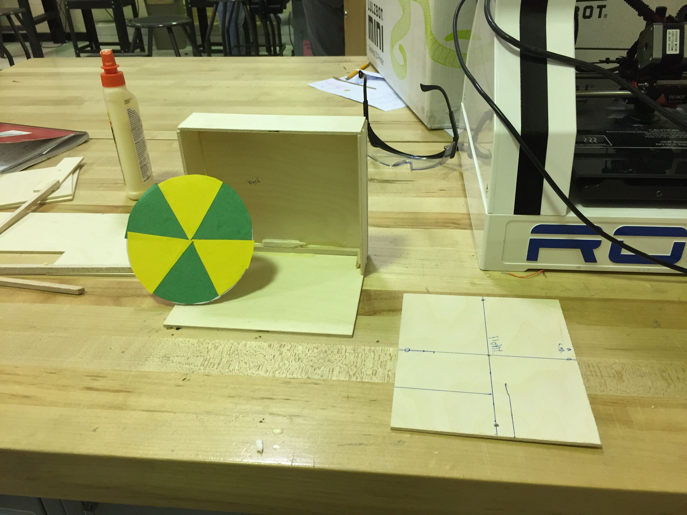 Mini Wheel of Fortune! : 14 Steps - Instructables
