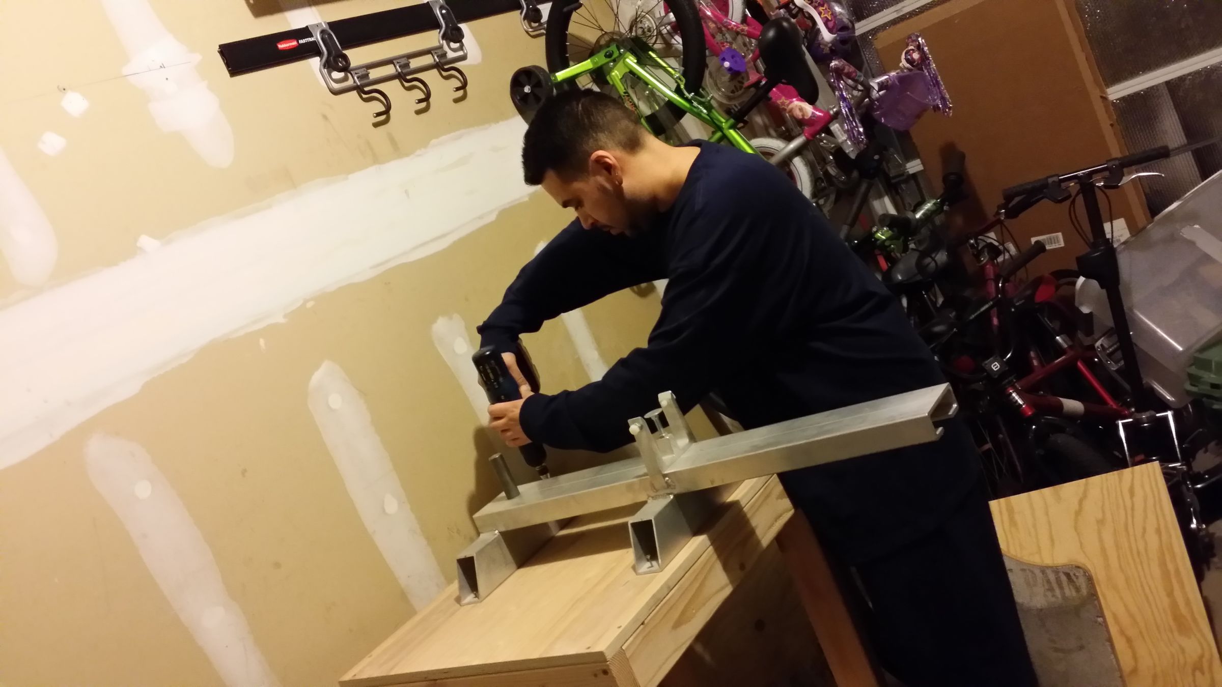 Screen Printing Table : 6 Steps - Instructables