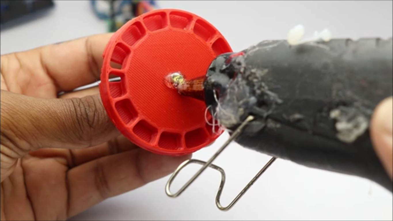 How to Make Arduino Powered Fish Feeder : 6 Steps (with Pictures ...