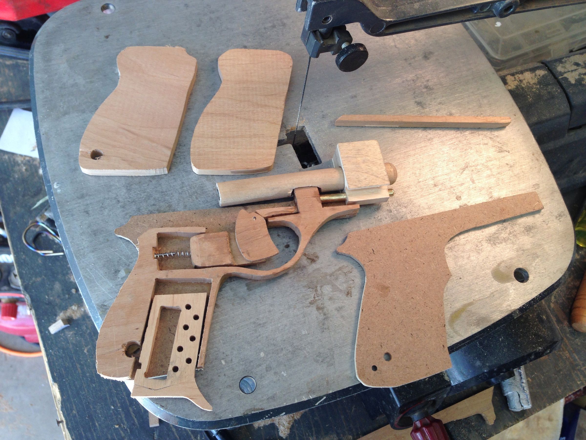 Wooden Rubber Band Gun : 7 Steps (with Pictures) - Instructables