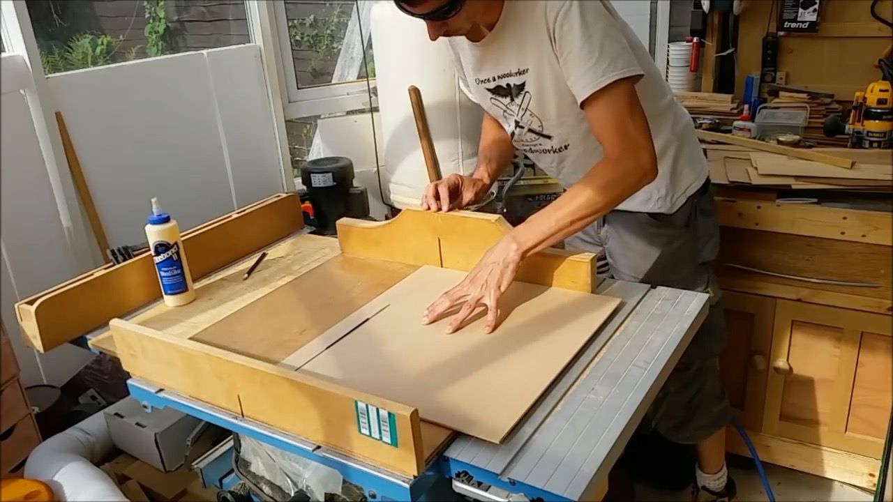 Easy Workshop Down Draft Sanding and Outfeed Table. : 9 Steps (with ...