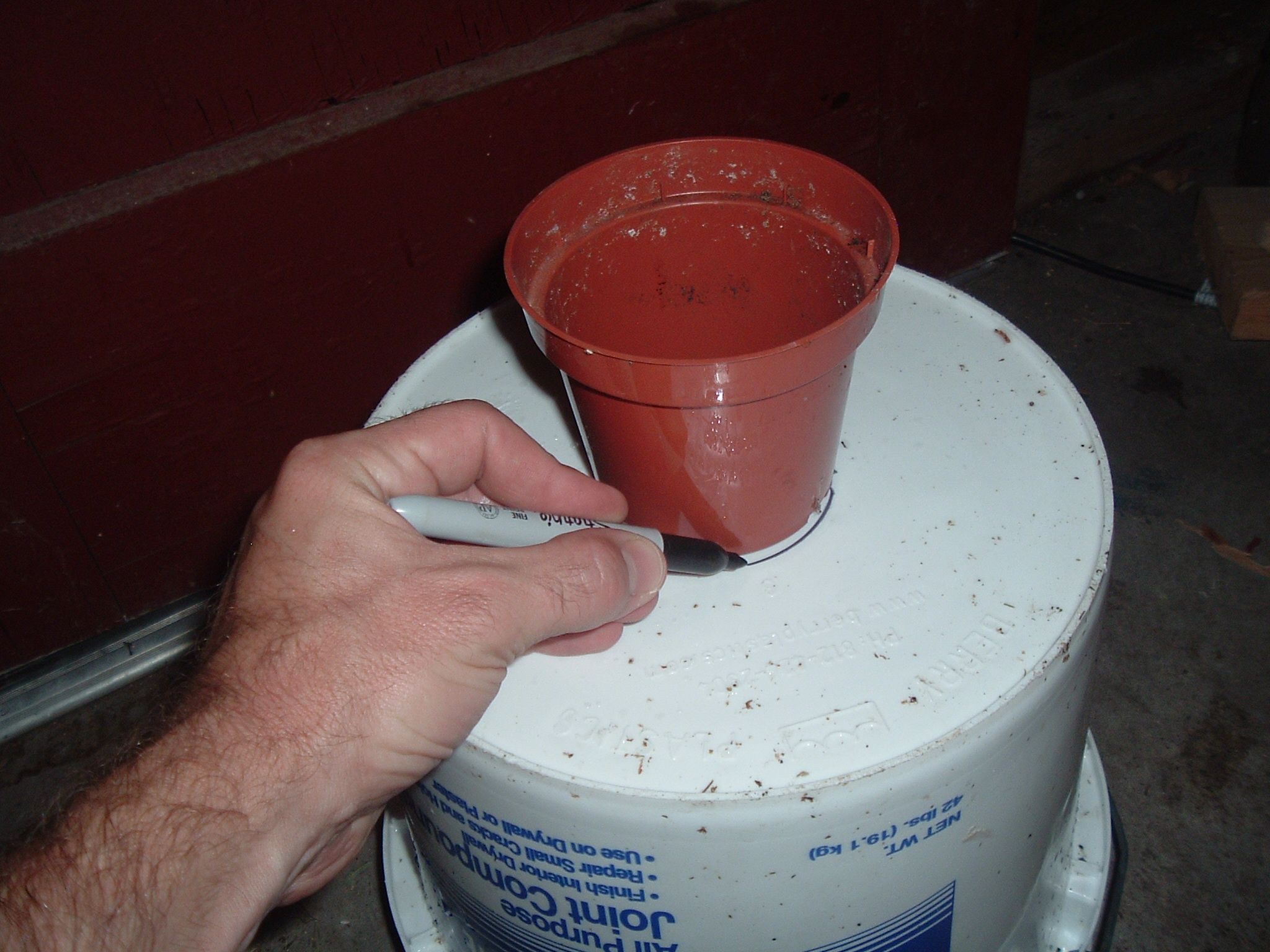 Small Electric Wildflower Seed Bucket Thresher : 5 Steps - Instructables