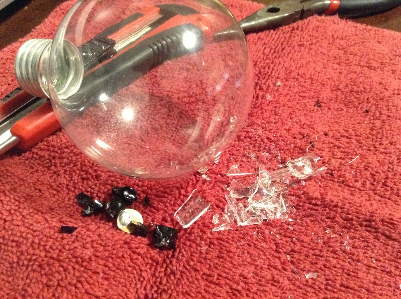 How To Make A Light Bulb Terrarium 6 Steps with Pictures how-to-make-a-light-bulb-terrarium-6-steps-with-pictures