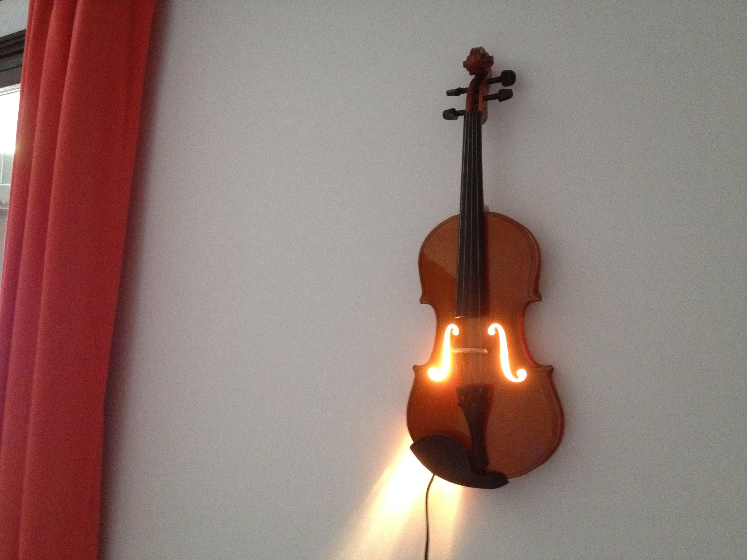 Violin Lamp : 4 Steps - Instructables