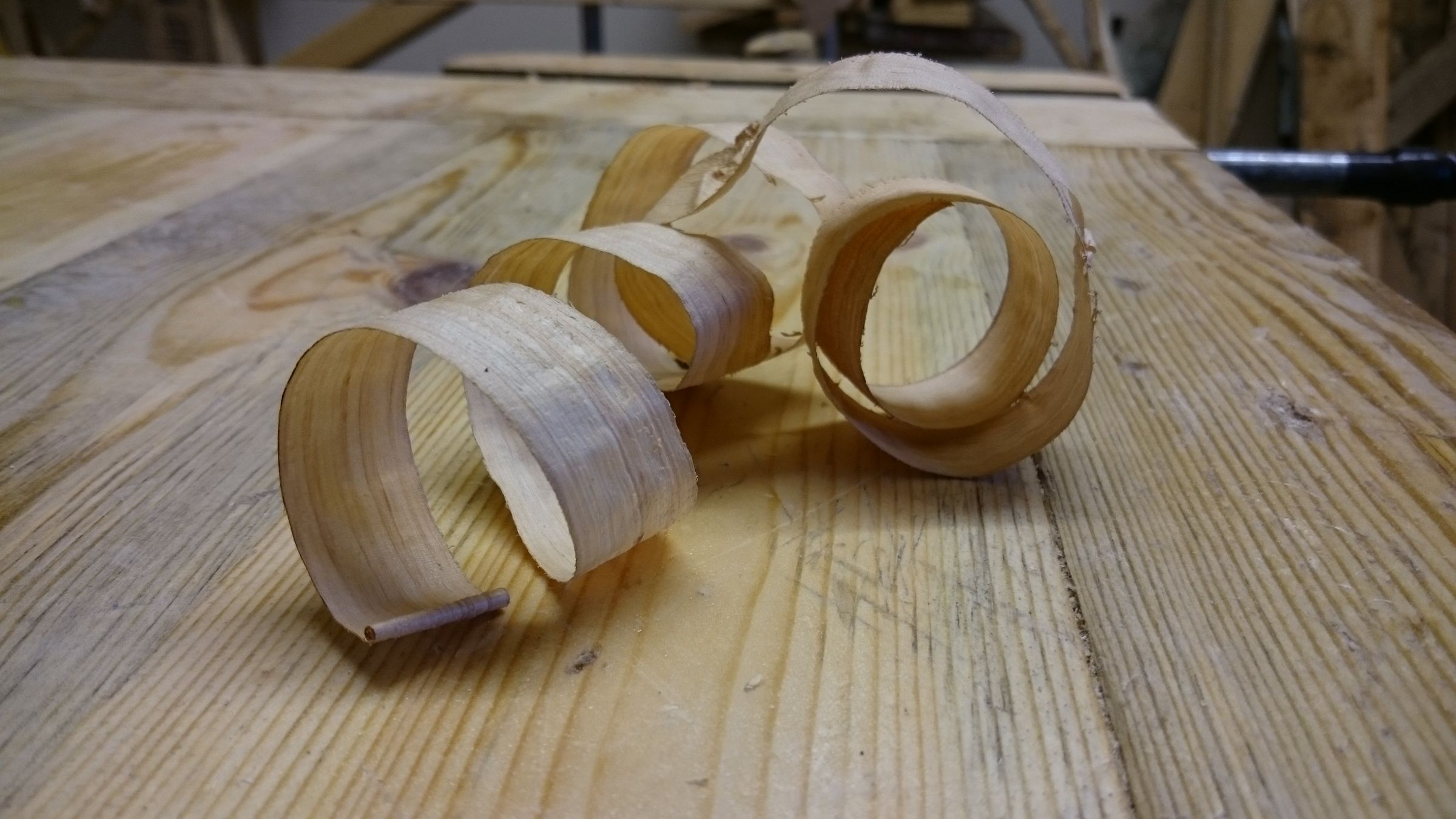 Pallet Wood Ring From a Single Wood Shaving : 5 Steps (with Pictures ...