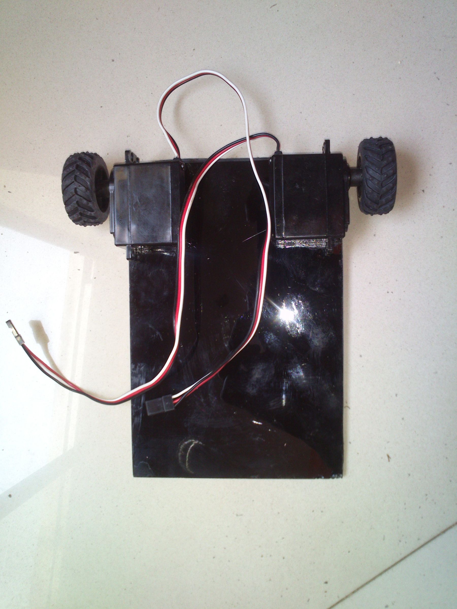 Wireless Robo-car Using 360° Servo Motor : 7 Steps - Instructables