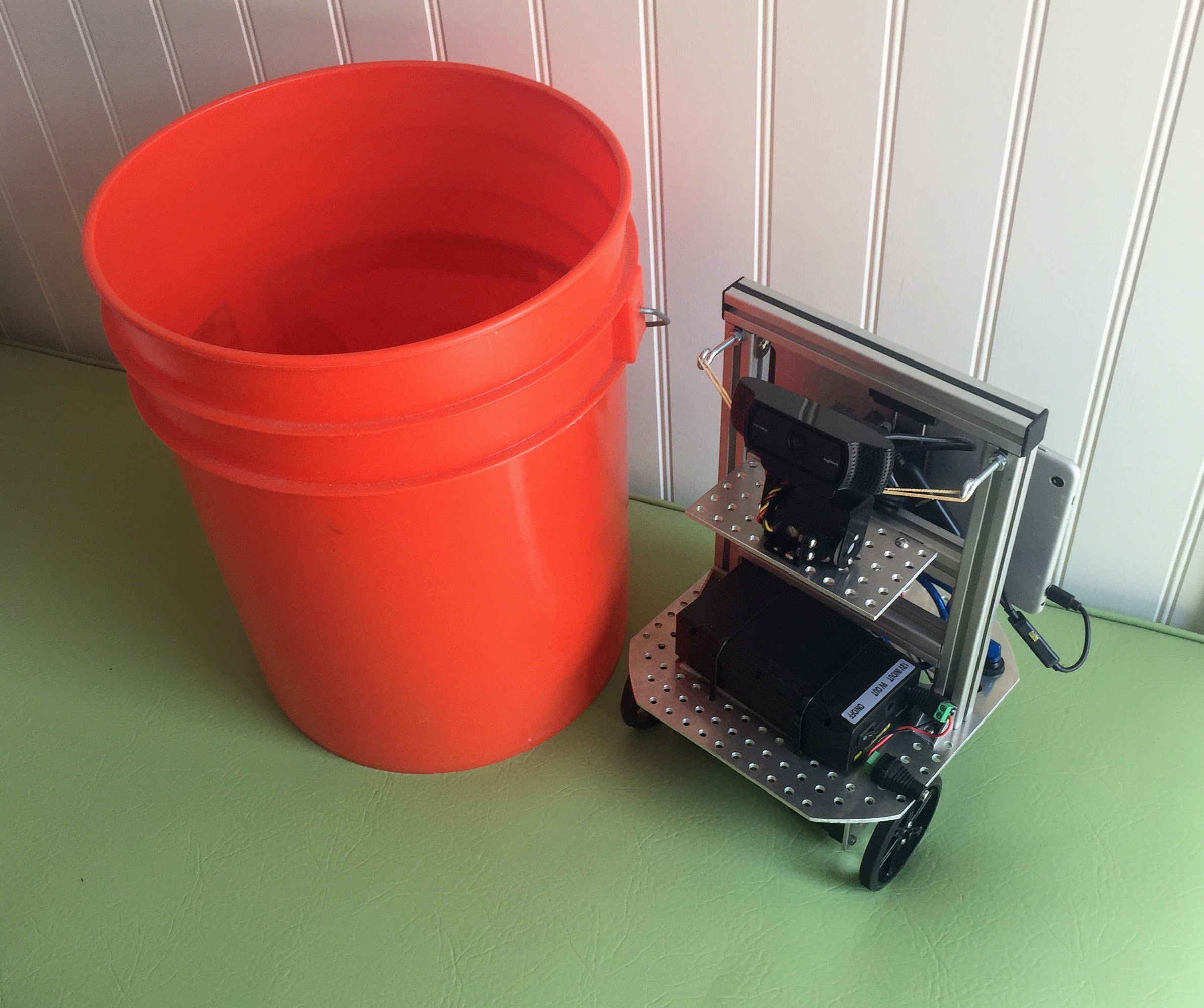 Bucket Bot 2 : 11 Steps (with Pictures) - Instructables