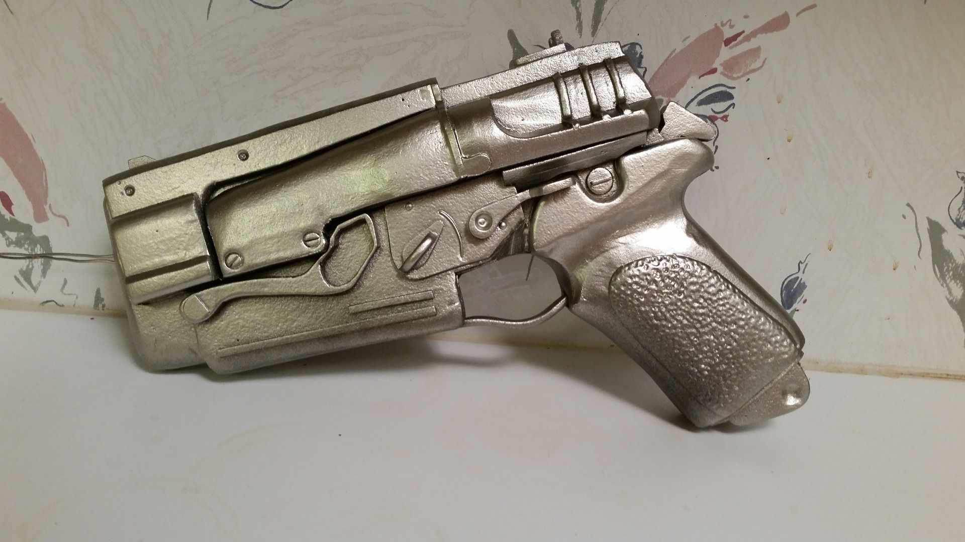 Fallout 4 10mm Pistol : 13 Steps (with Pictures) - Instructables
