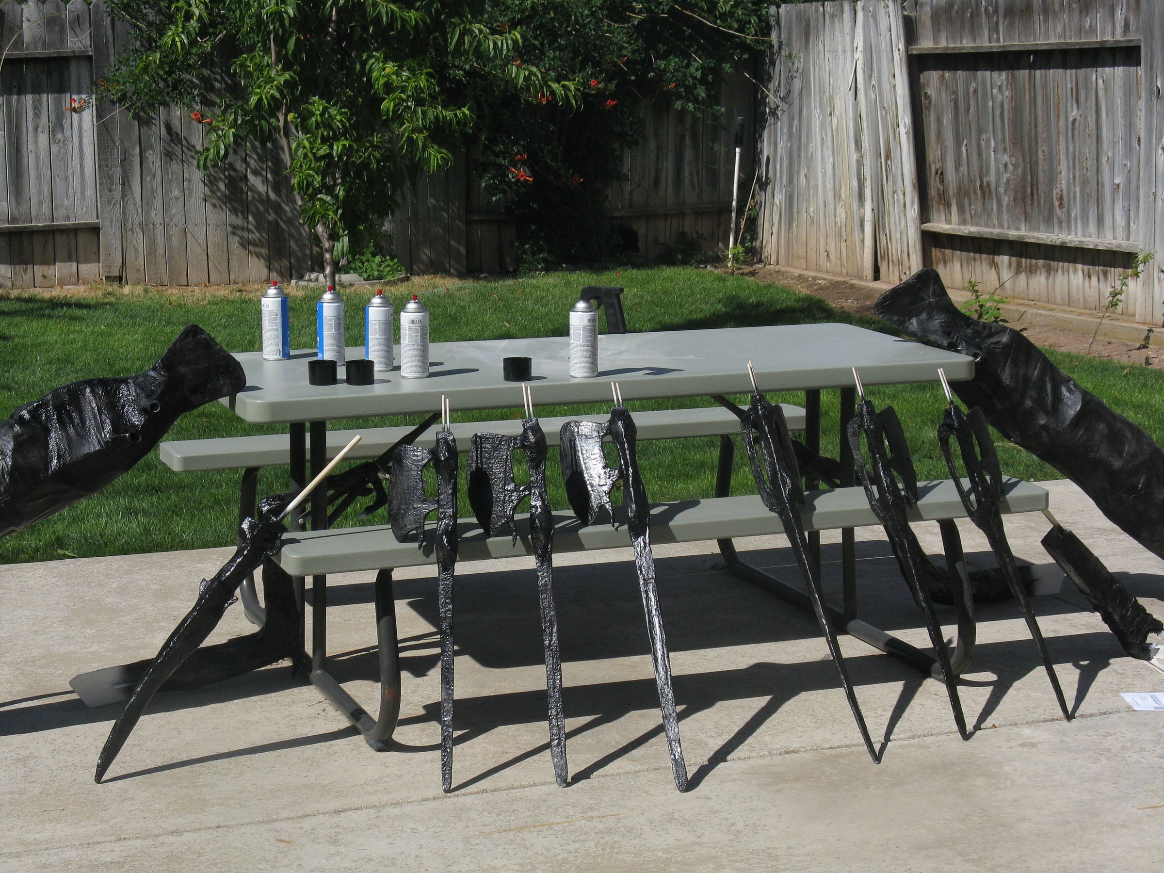 Life-Size Alien Queen Statue From Aliens : 8 Steps (with Pictures ...