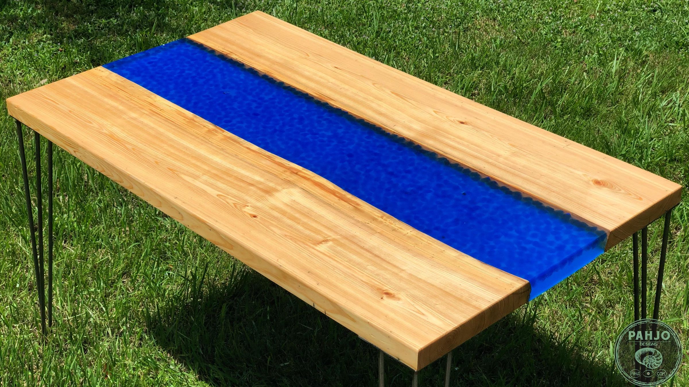 DIY Epoxy River Rock Table That Glows : 24 Steps (with Pictures ...