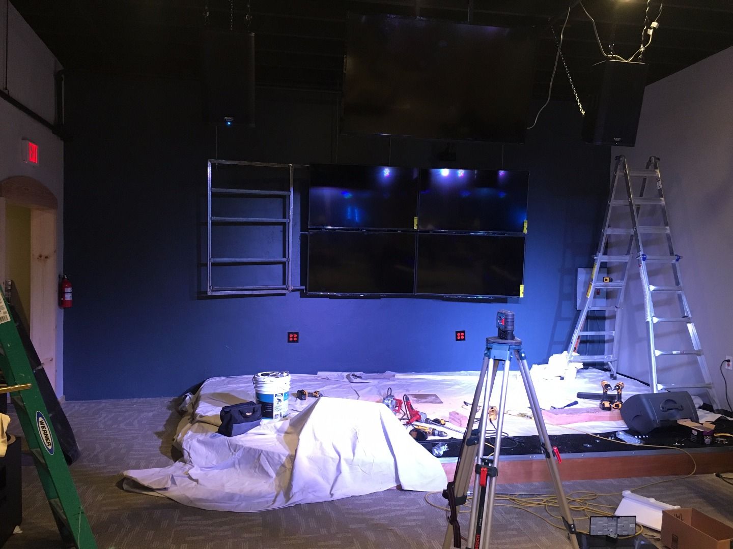 6 Screen TV Wall : 5 Steps - Instructables