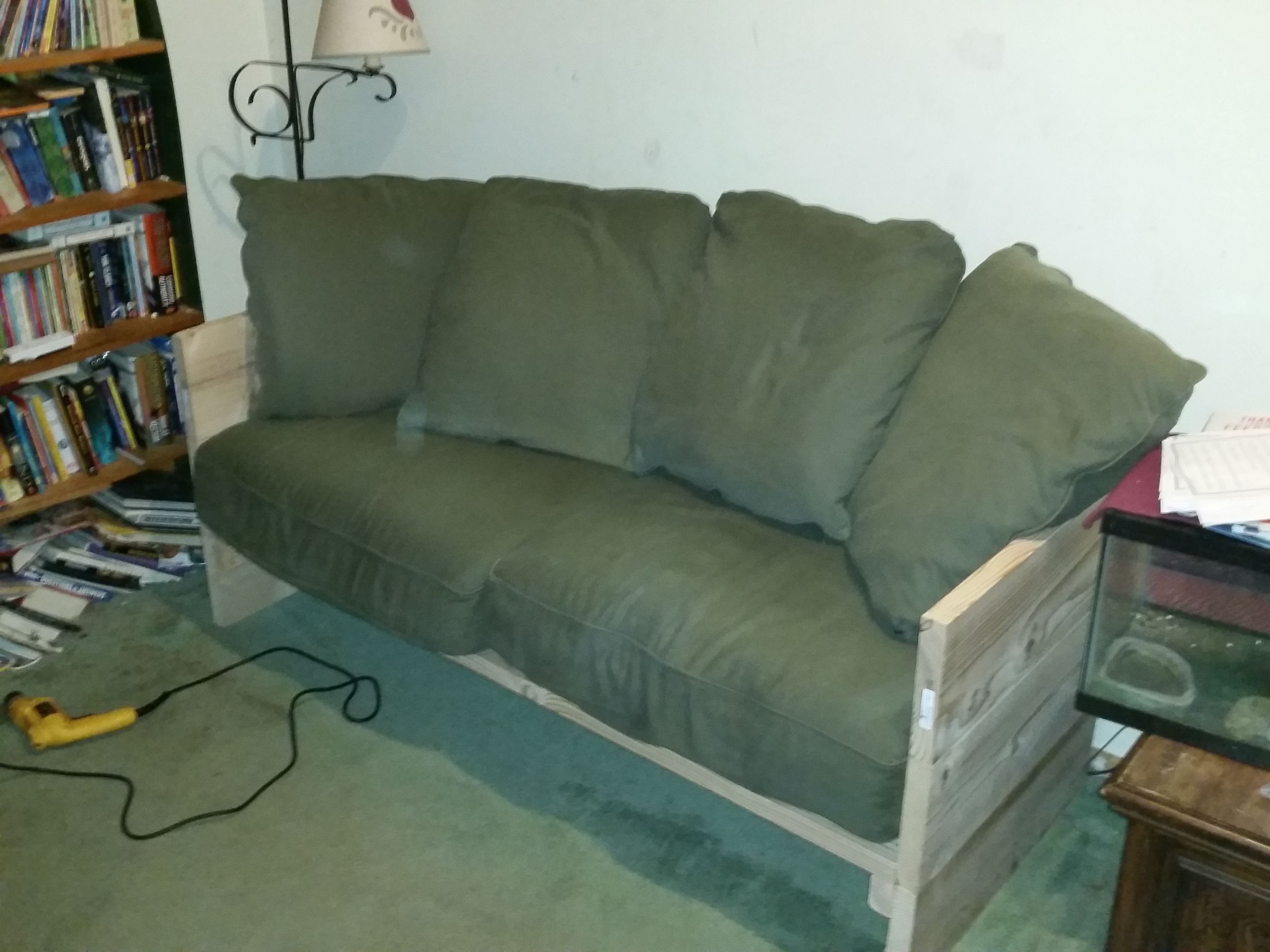 HomeMade Modern DIY Box Sofa : 11 Steps (with Pictures) - Instructables