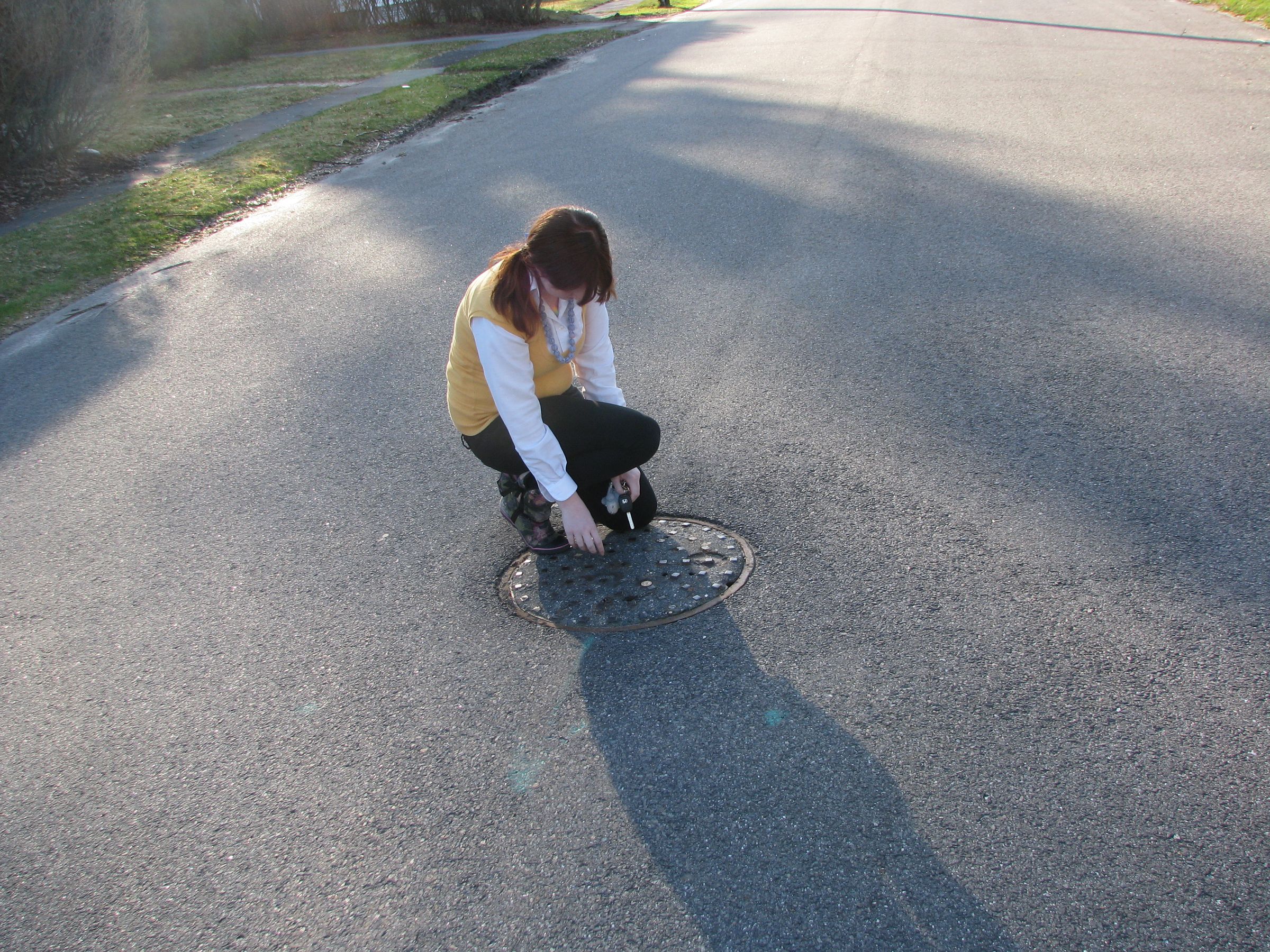 "Stuck" Coin Prank : 7 Steps - Instructables