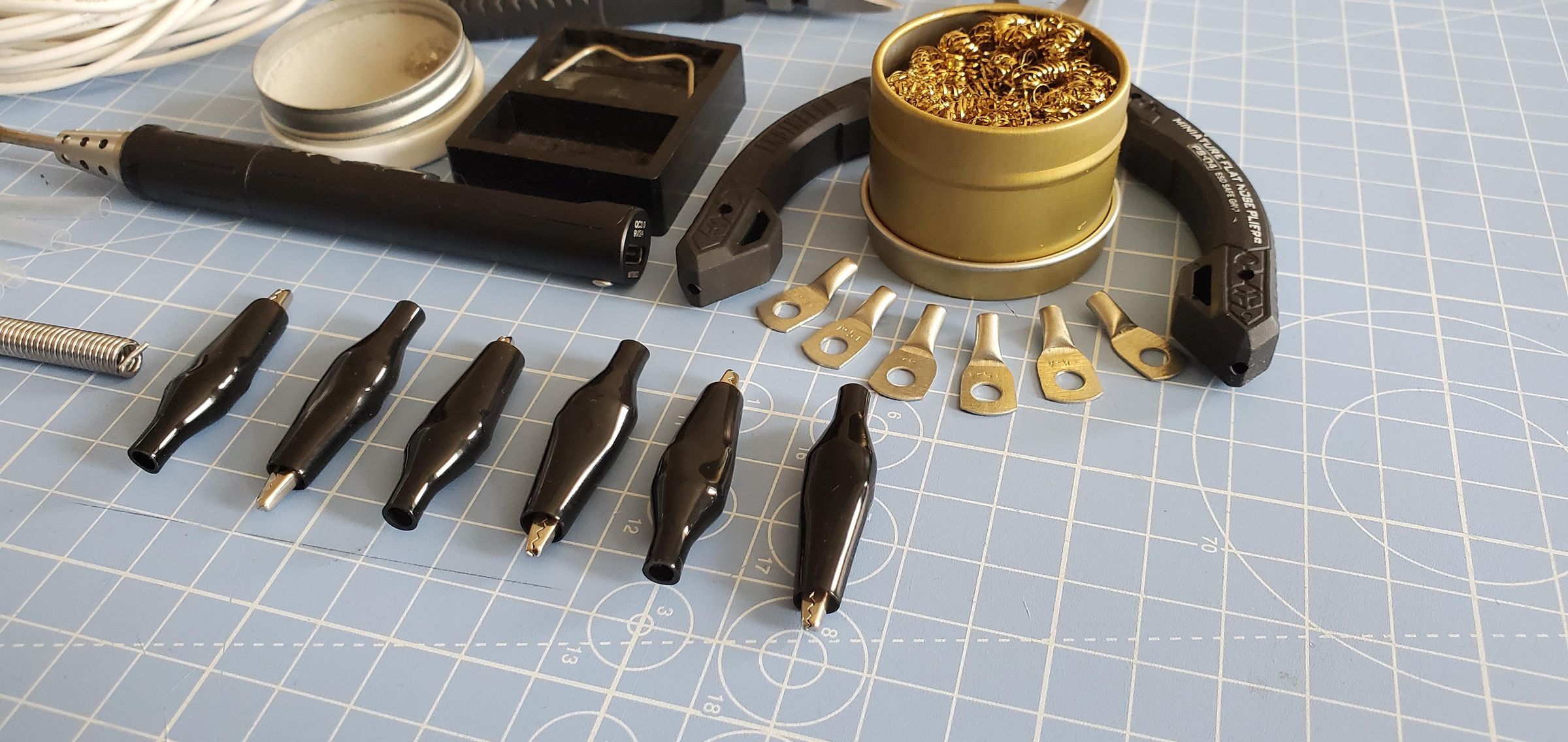 Croc-a-licious! Make Your Own Connectors: Crocodile Clips, Ring ...