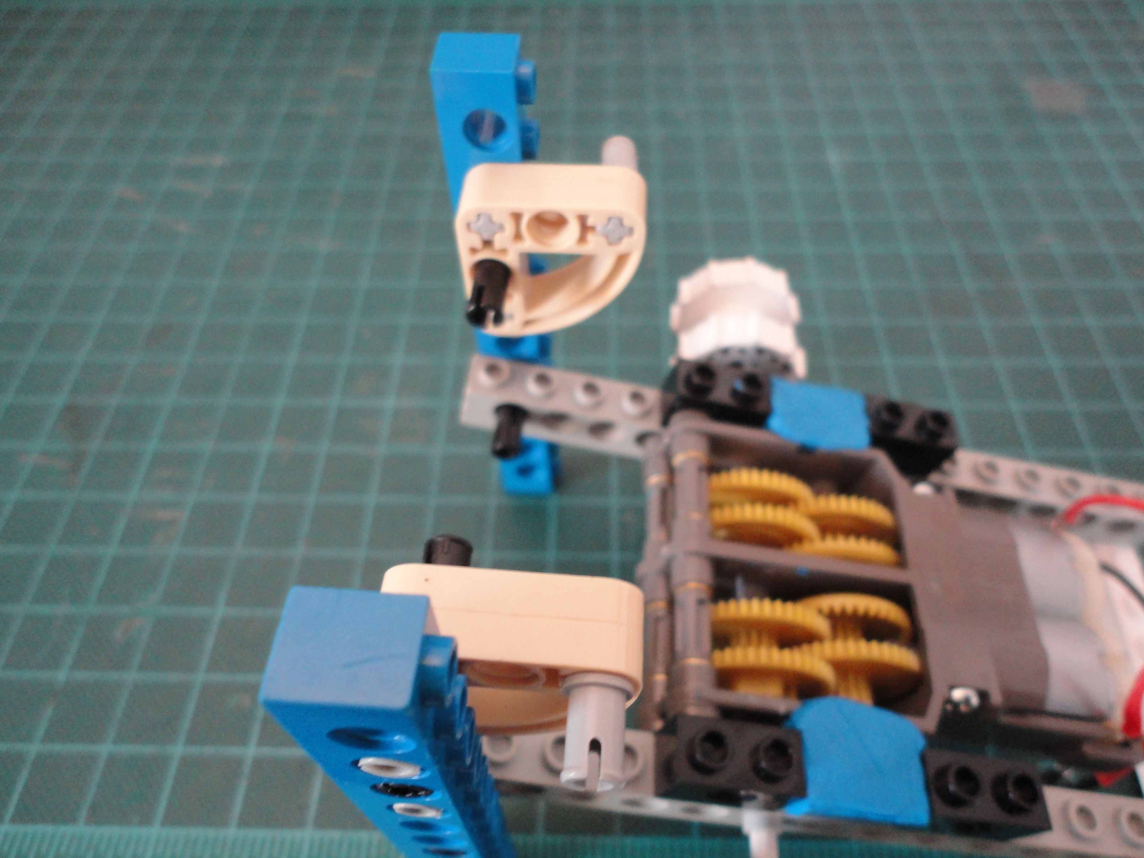 Lego Track Bot : 14 Steps (with Pictures) - Instructables