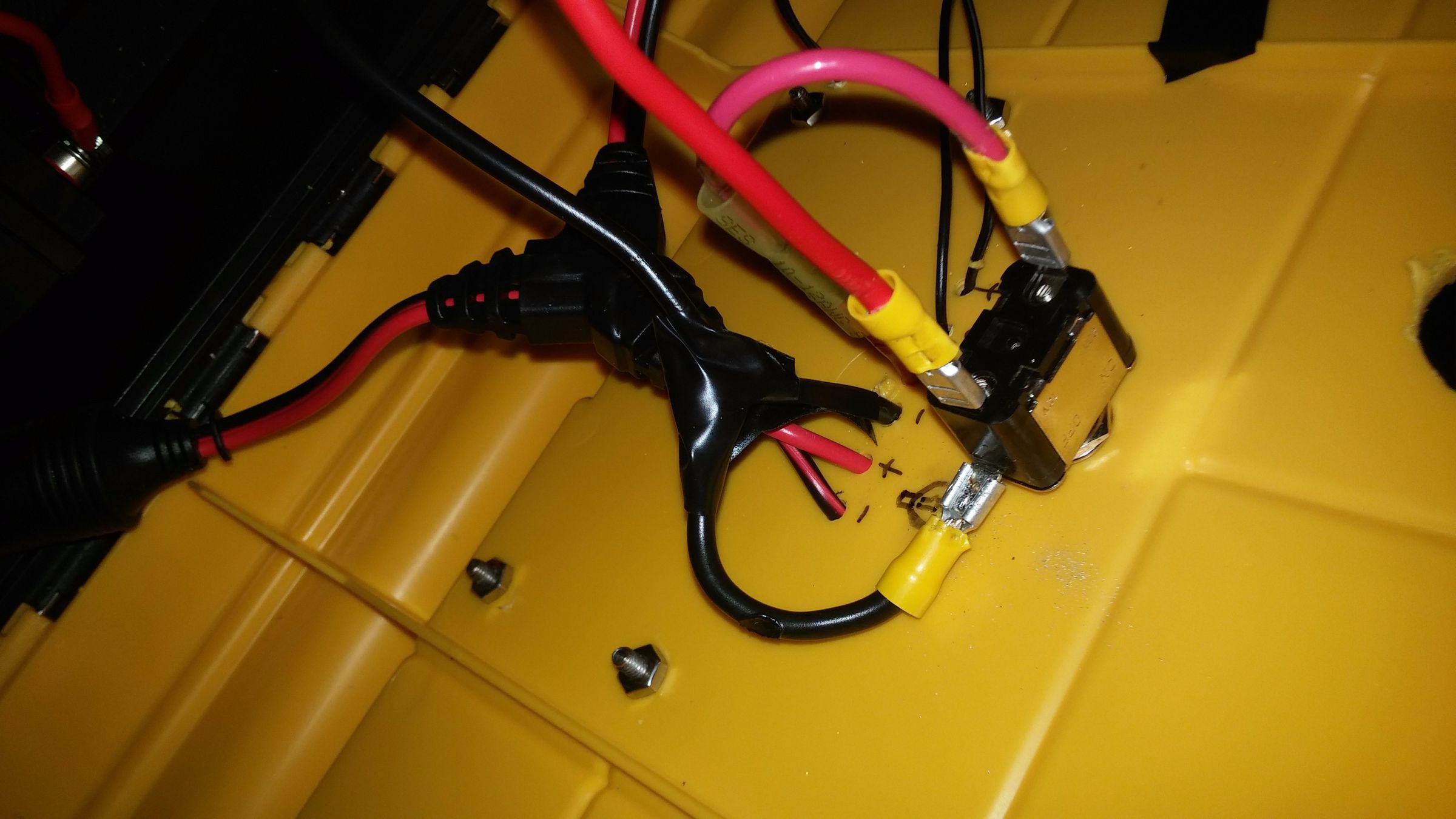EASY Solar Charging Power Bank : 5 Steps (with Pictures) - Instructables