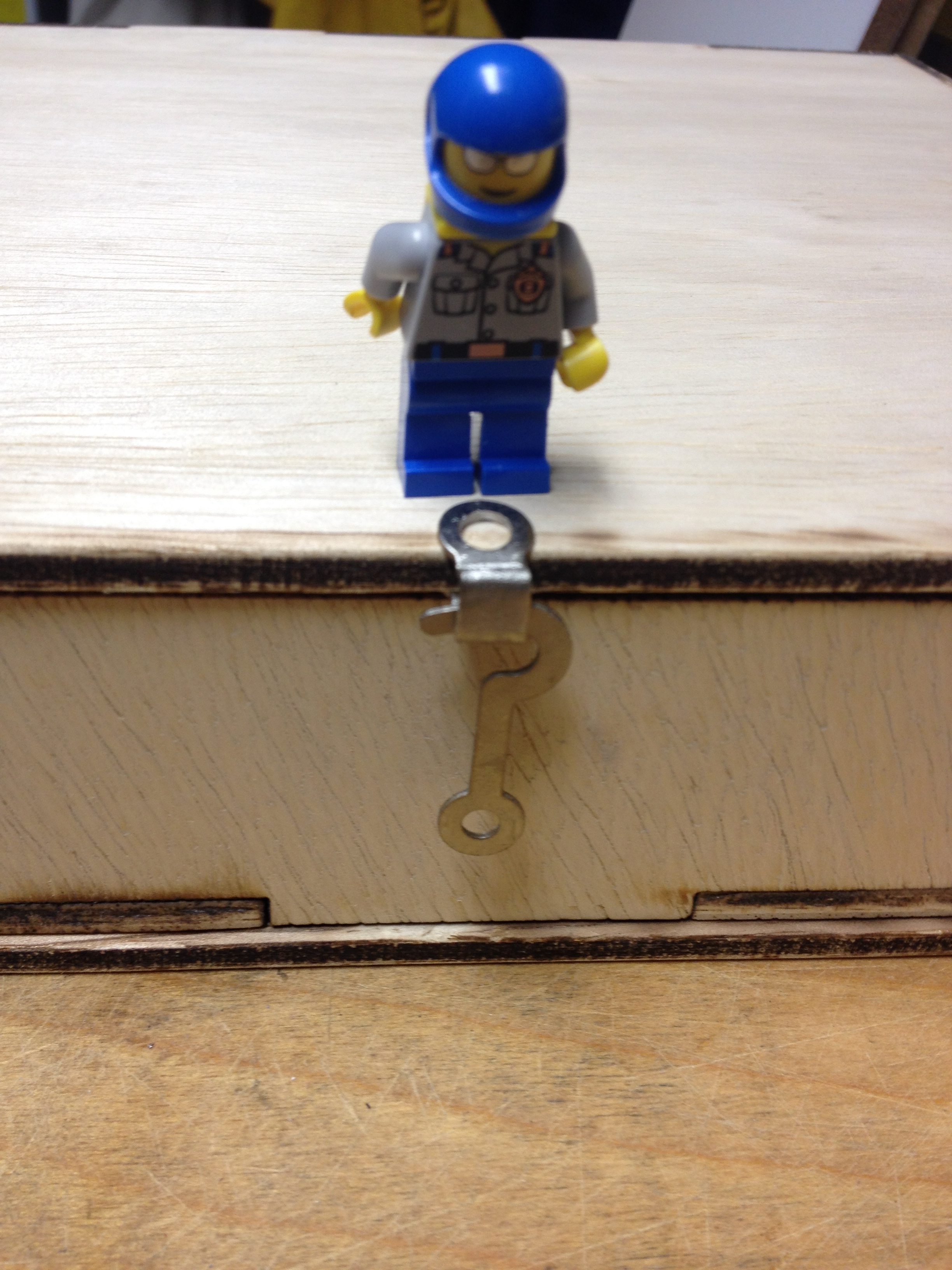 Laser Cut Lego Briefcase : 5 Steps (with Pictures) - Instructables