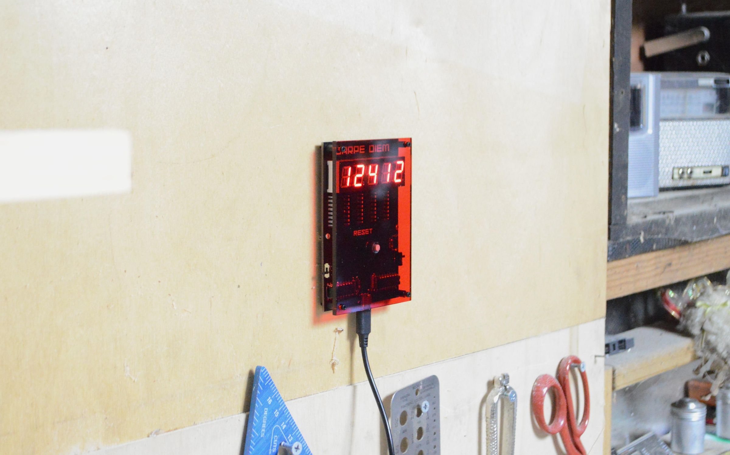 CMOS Counter Clock : 5 Steps (with Pictures) - Instructables