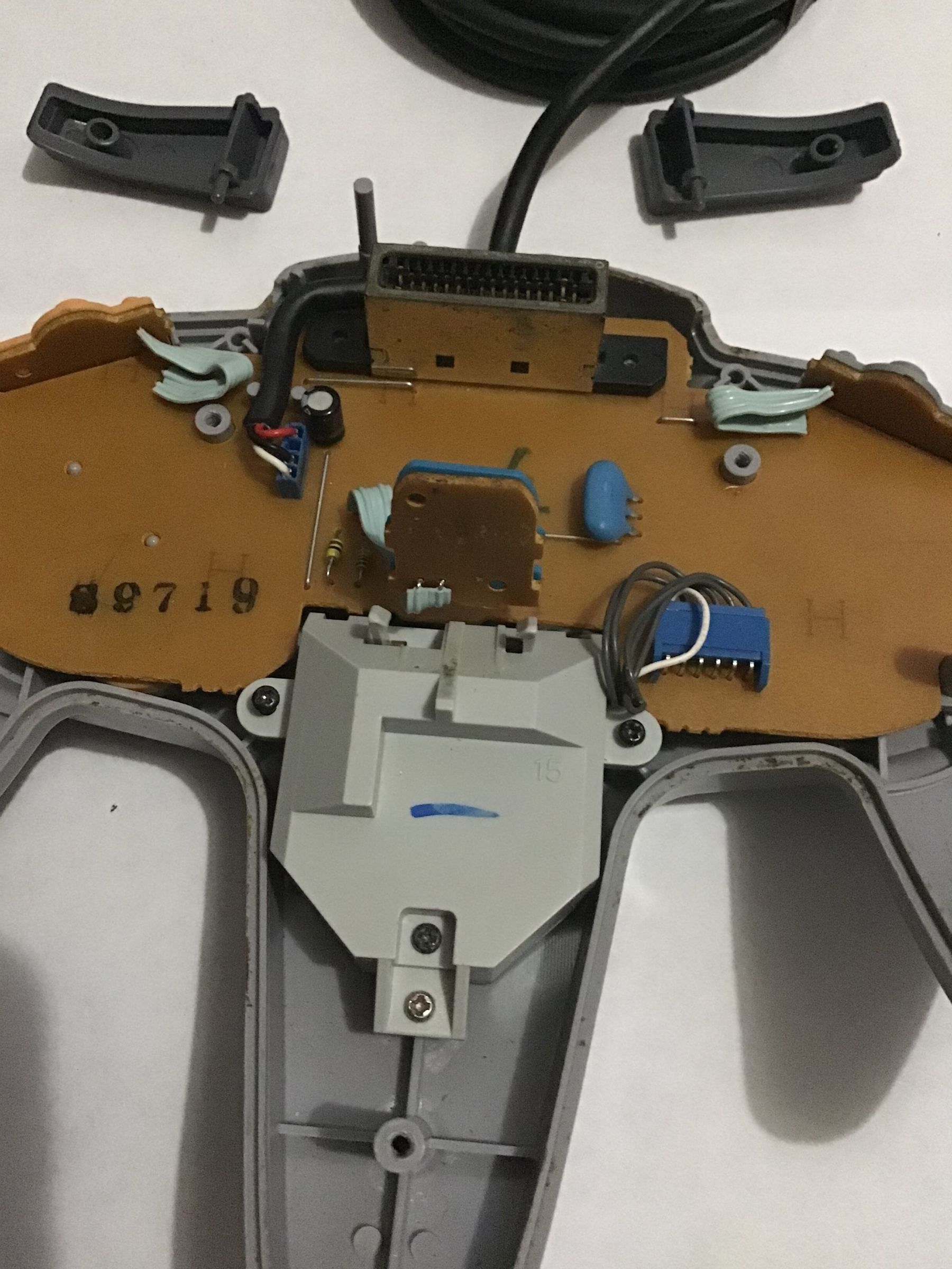 N64 Loose Joy Stik Fix. : 7 Steps - Instructables