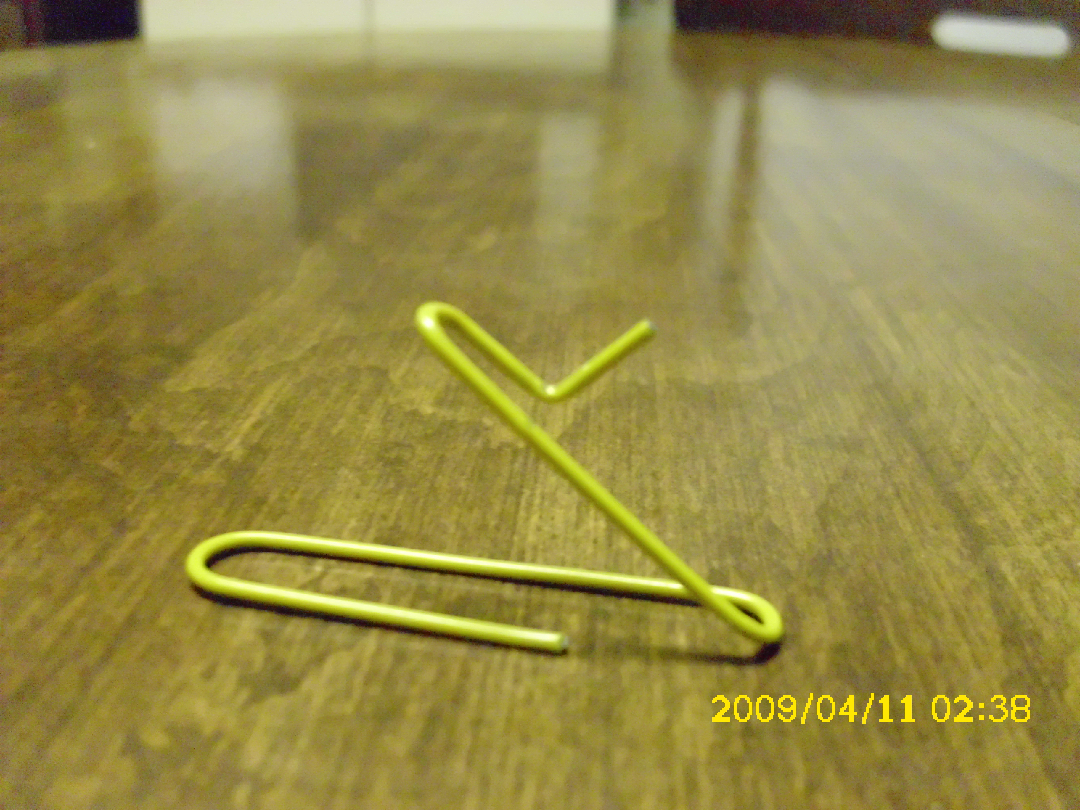 Paperclip Catapult (improved) : 6 Steps - Instructables