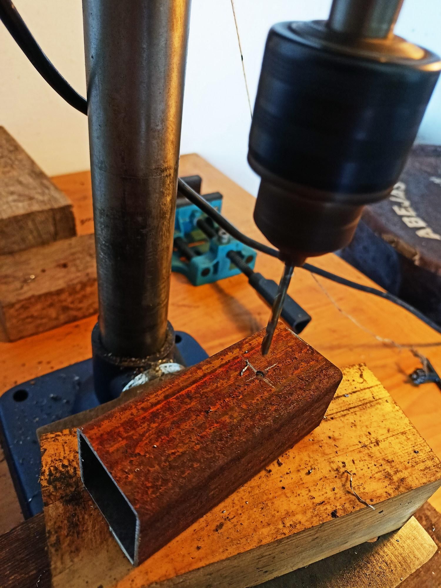Cheap and Reliable Altazimuth Mount : 20 Steps (with Pictures ...