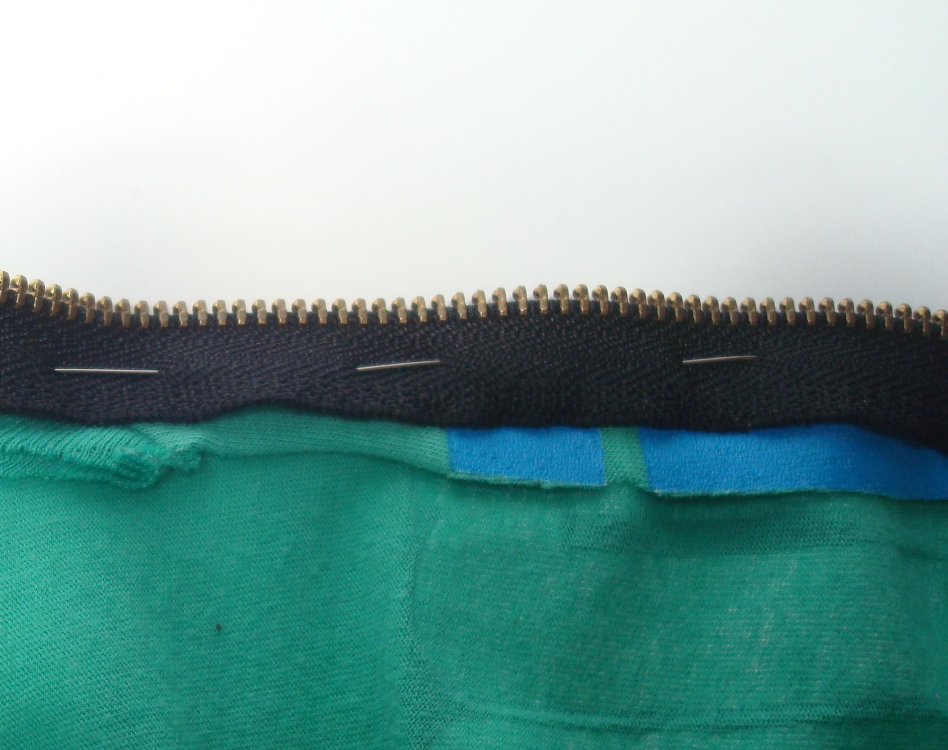 Trendy Zipper Shirt : 5 Steps (with Pictures) - Instructables