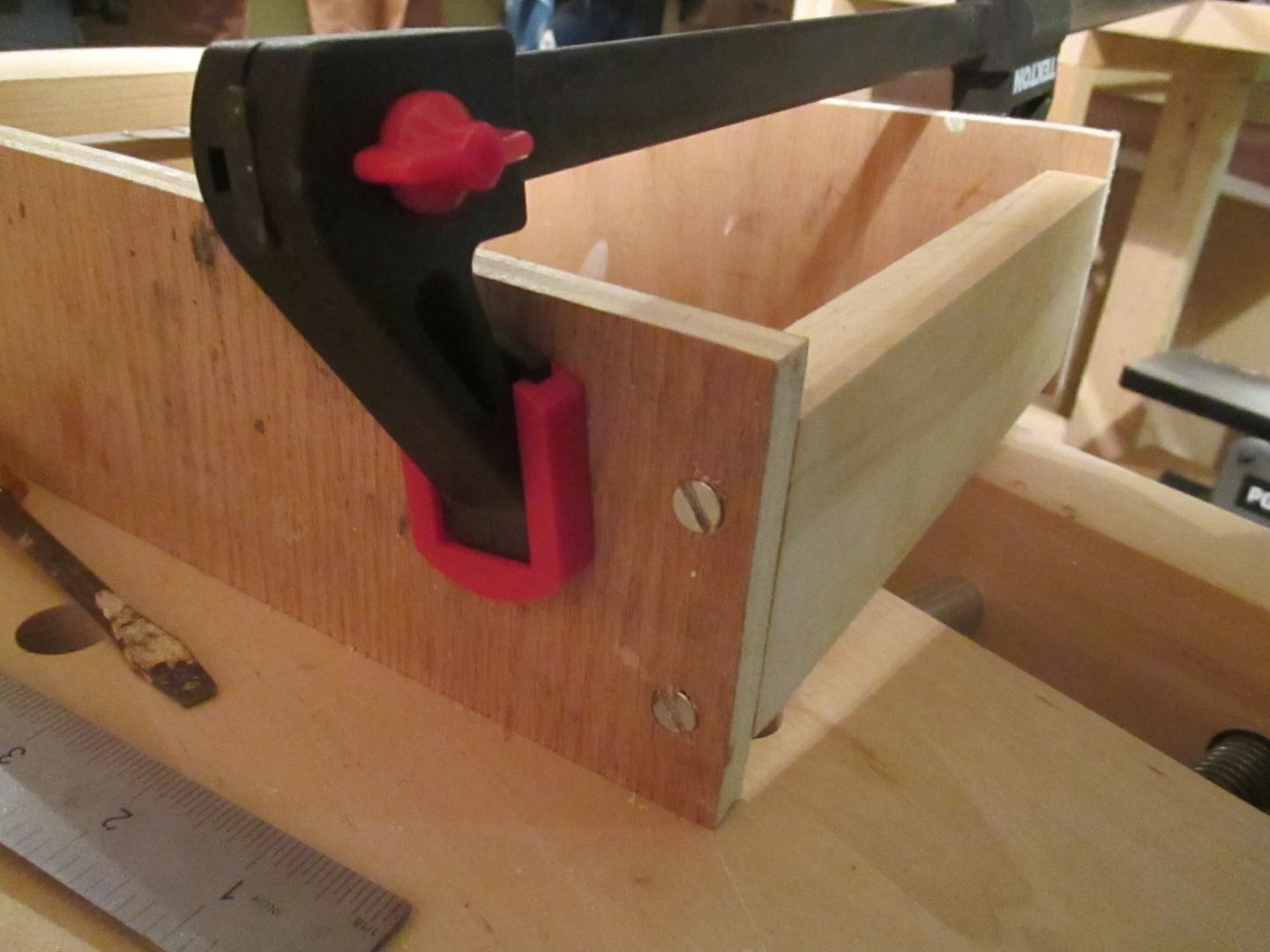 Sci-fi, Jetsons Side Table : 12 Steps - Instructables