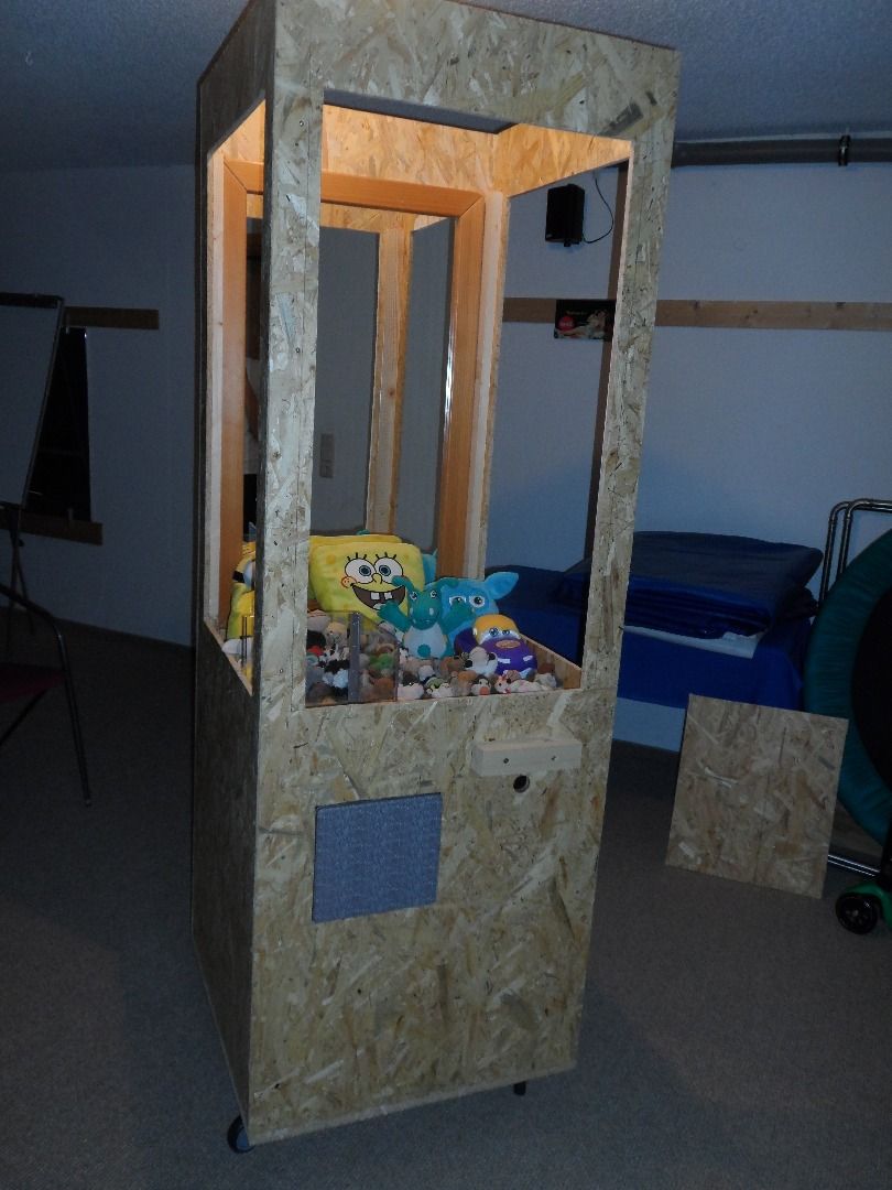 DIY CLAW MACHINE : 7 Steps (with Pictures) - Instructables