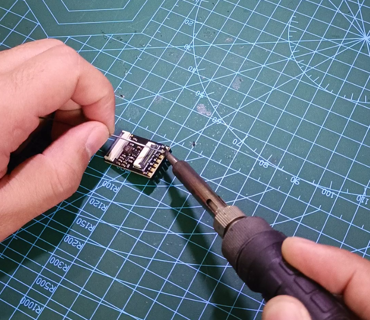 Playing GIFs on Transparent OLED Display Module (with Pictures ...