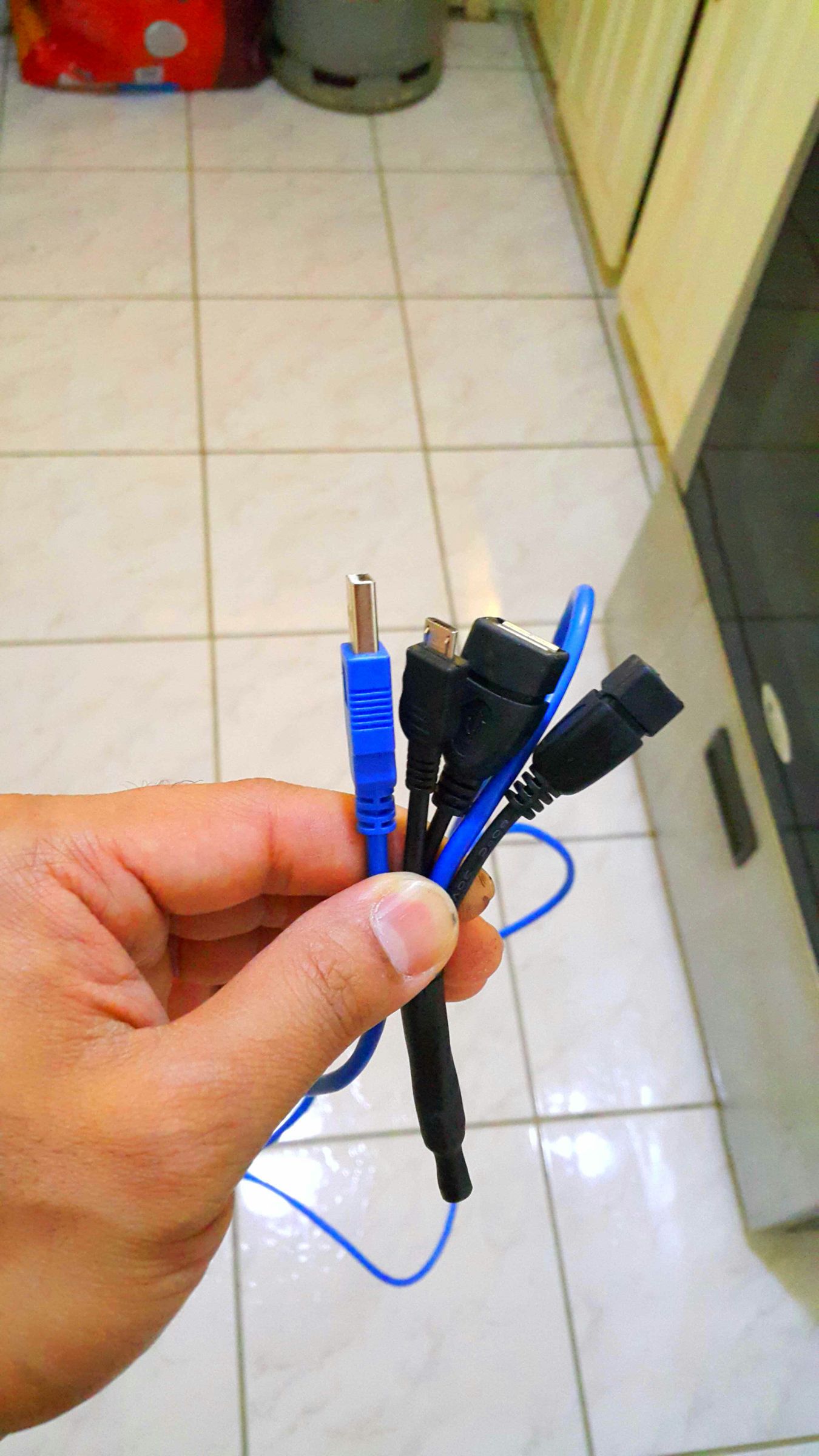 Making a Multi Head USB Cable. : 5 Steps - Instructables