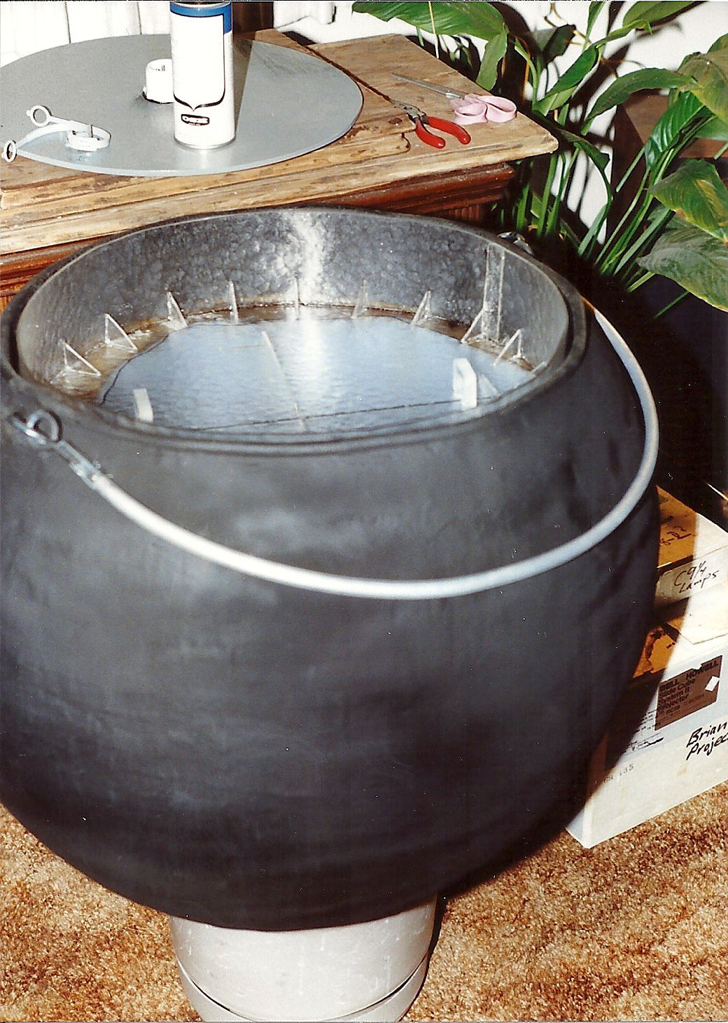 Halloween Full-size Bubbling Cauldron Prop : 7 Steps (with Pictures ...