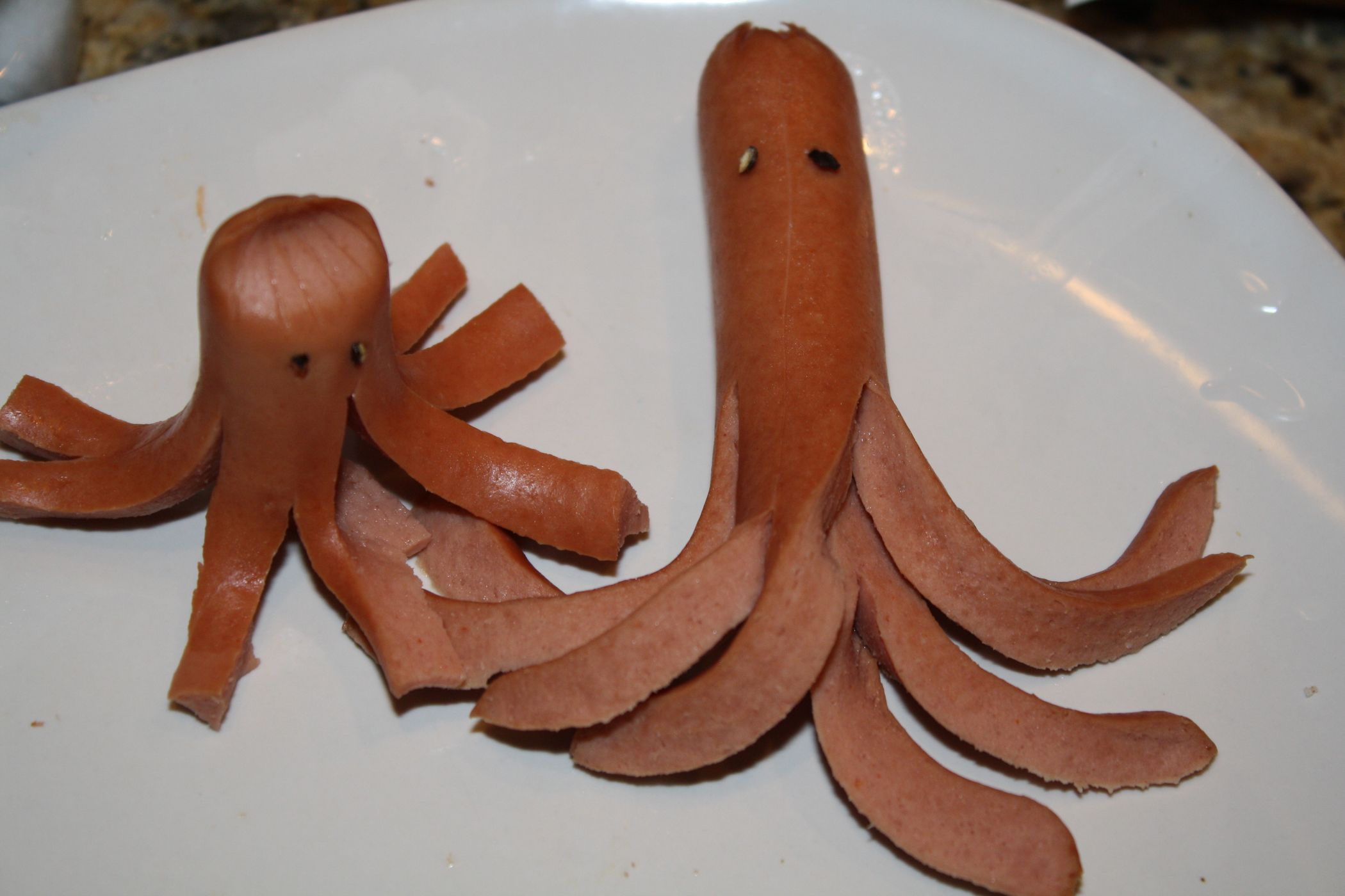 Octopus Hot Dog : 4 Steps - Instructables