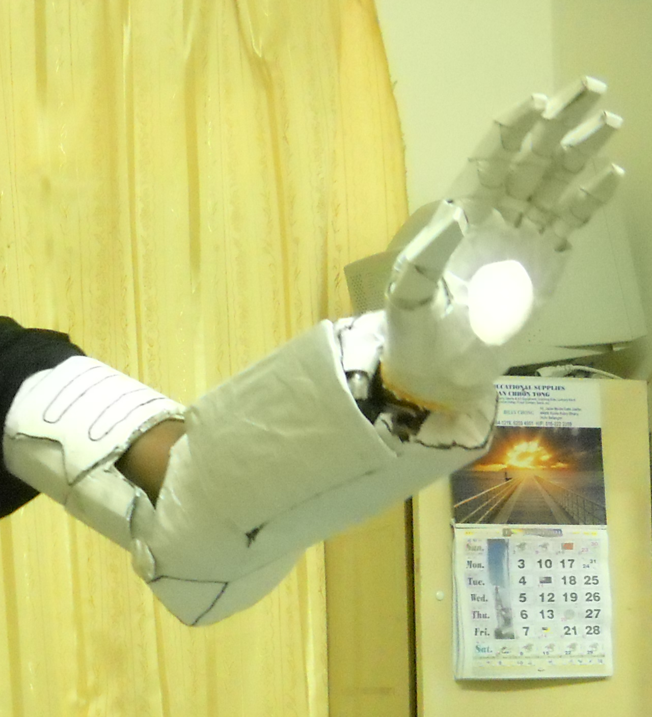 PROTOTYPE FOR IRONMAN ARM - Instructables