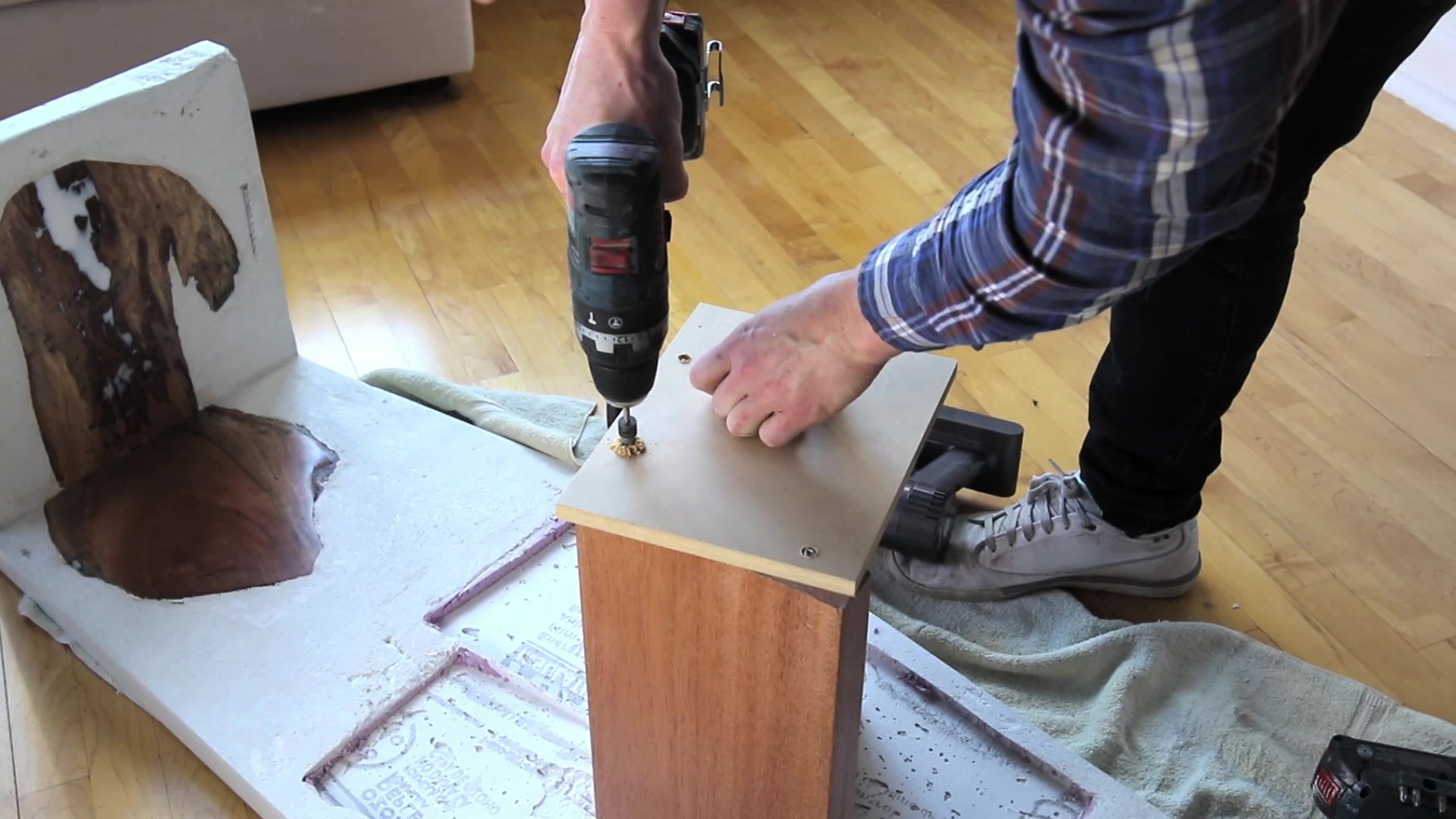White Concrete & Live-Edge Waterfall Table : 10 Steps (with Pictures ...