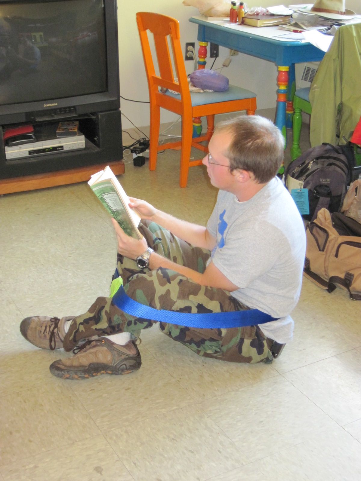 "Seat(less)" Strap Chair : 7 Steps (with Pictures) - Instructables