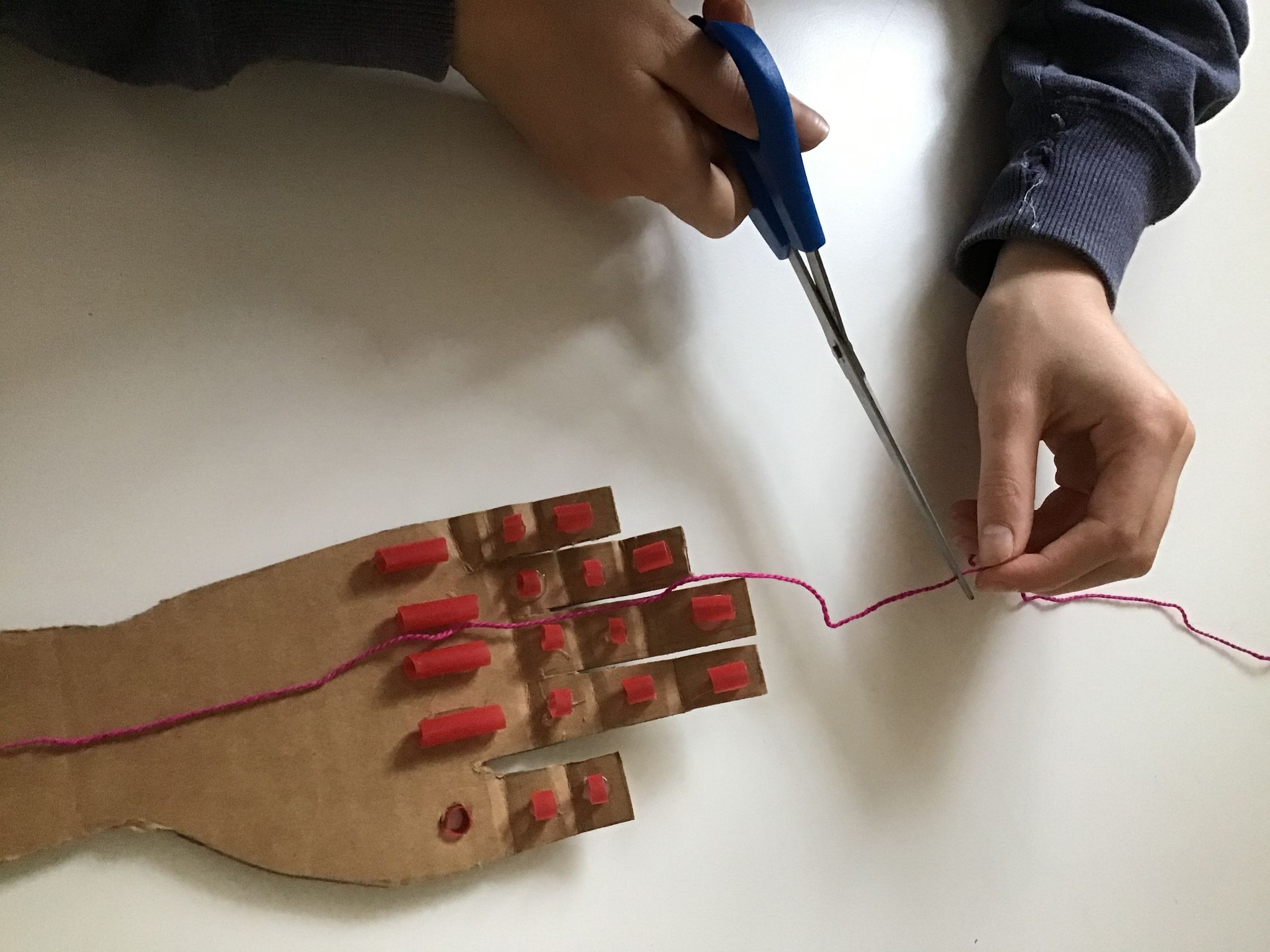 Cardboard Robot Hand : 8 Steps (with Pictures) - Instructables