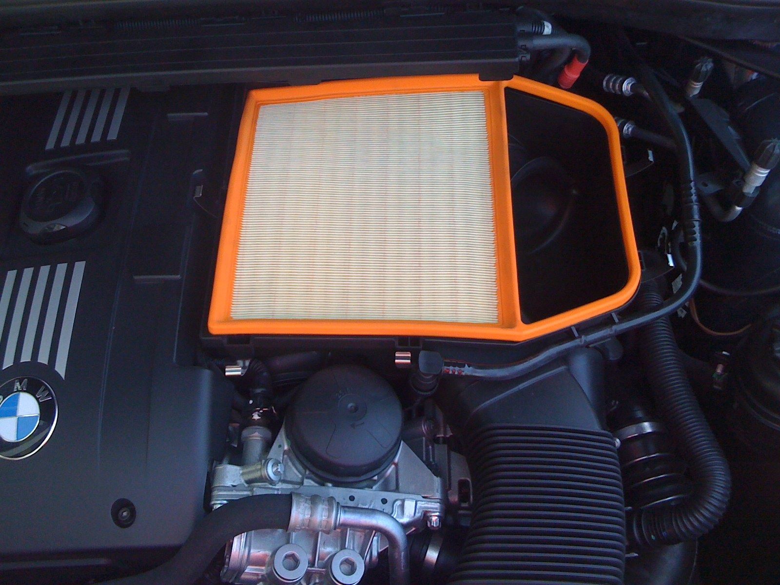 Replace Air Filter on BMW 135i, 335i, 535i With Helene Performance ...