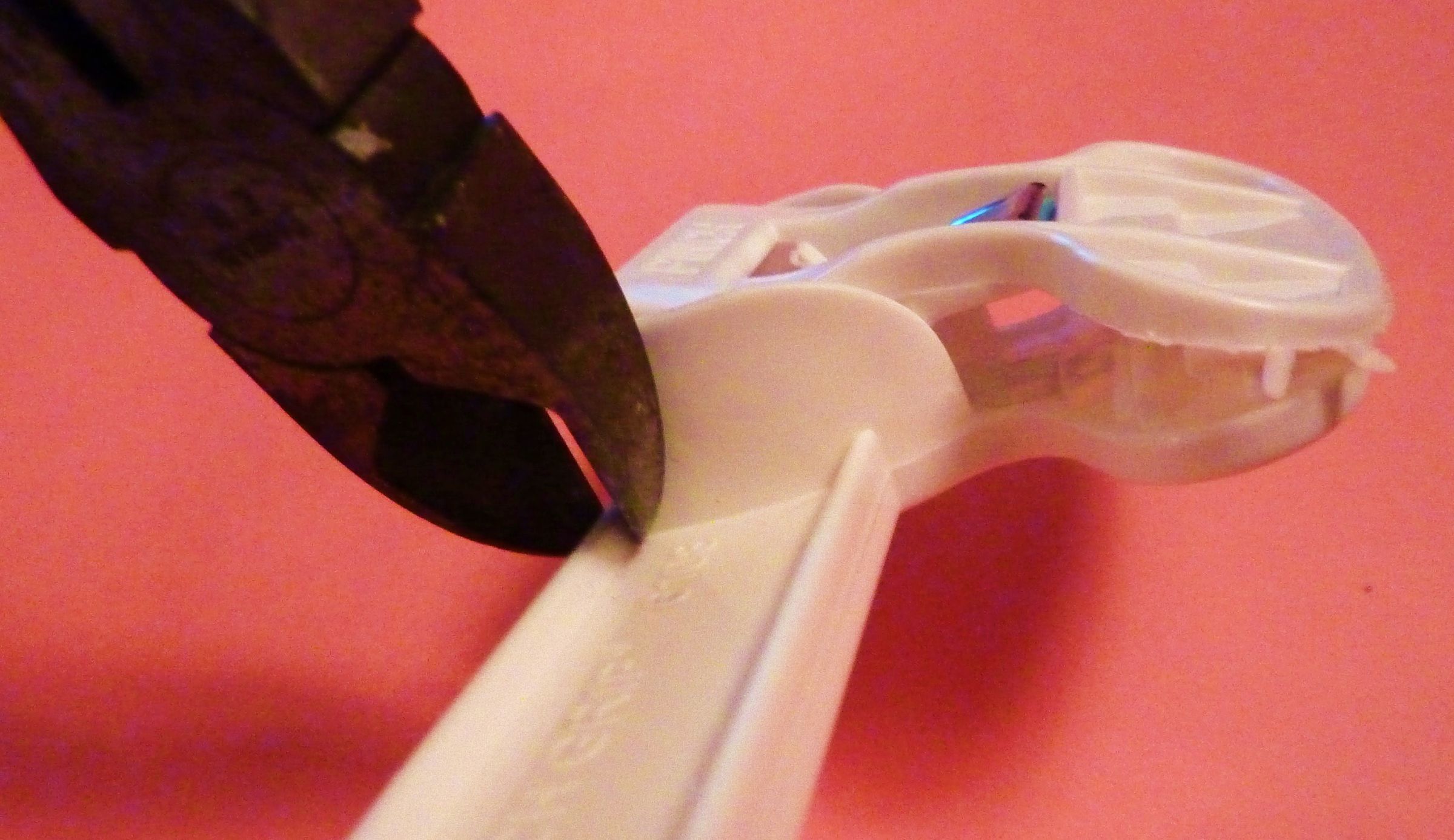 Free Utility Clips : 3 Steps - Instructables