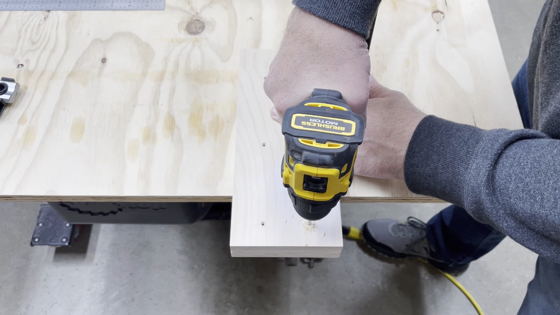 Bessey Clamp Racks With Epoxy Logos : 9 Steps (with Pictures ...