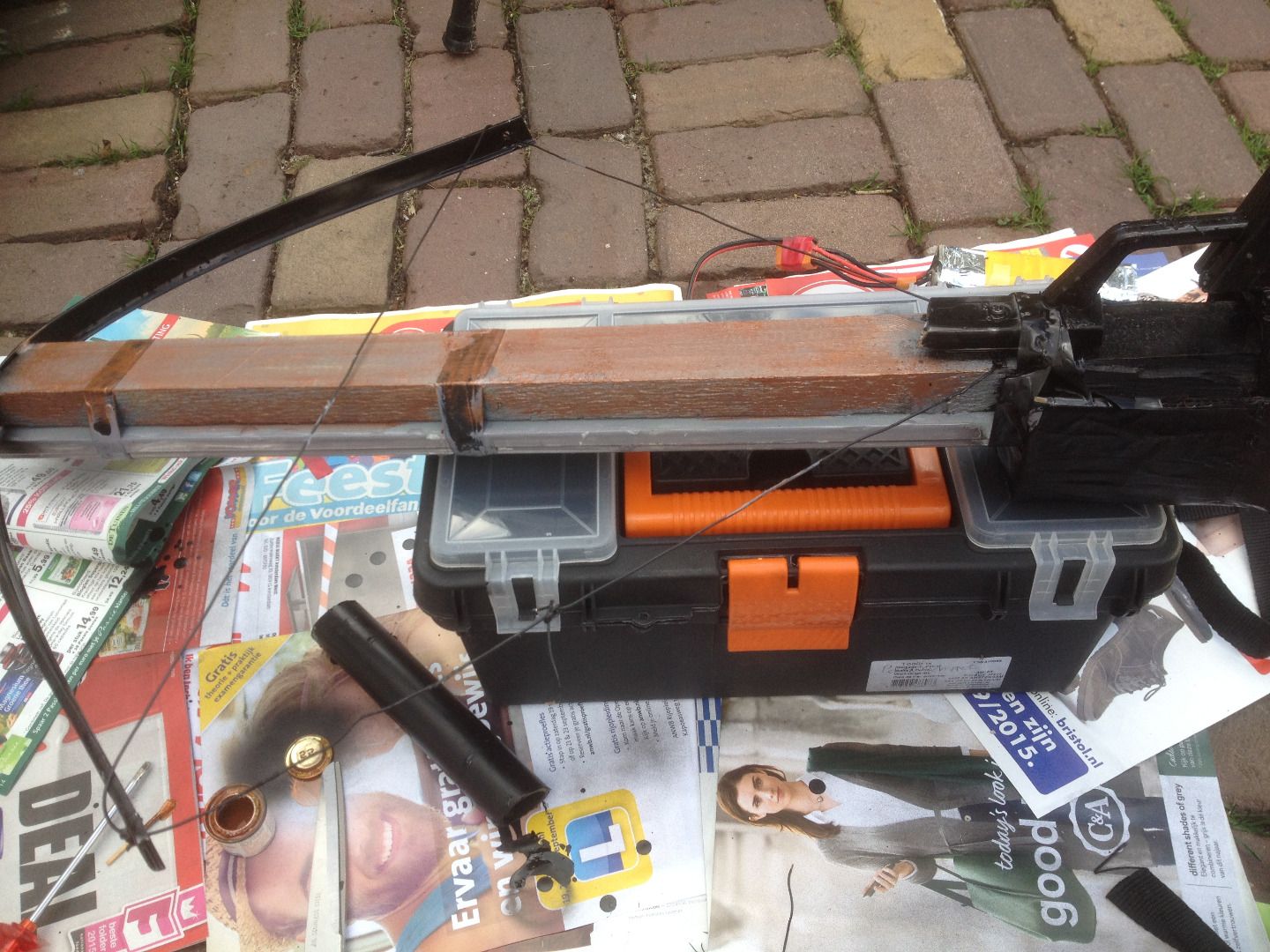 Half Life 2 Crossbow Prop : 3 Steps - Instructables