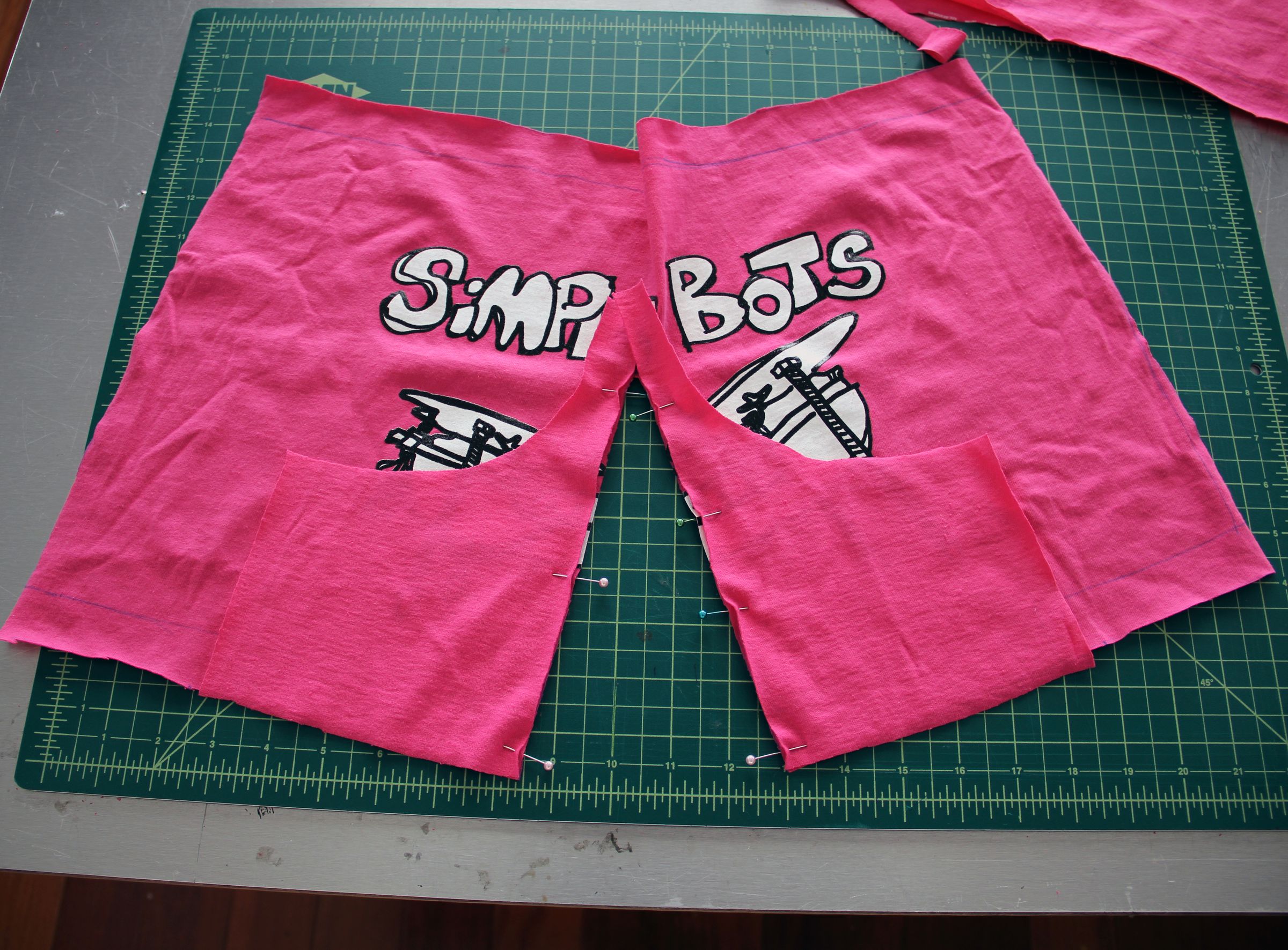 Hot Pants From T-shirt : 3 Steps (with Pictures) - Instructables