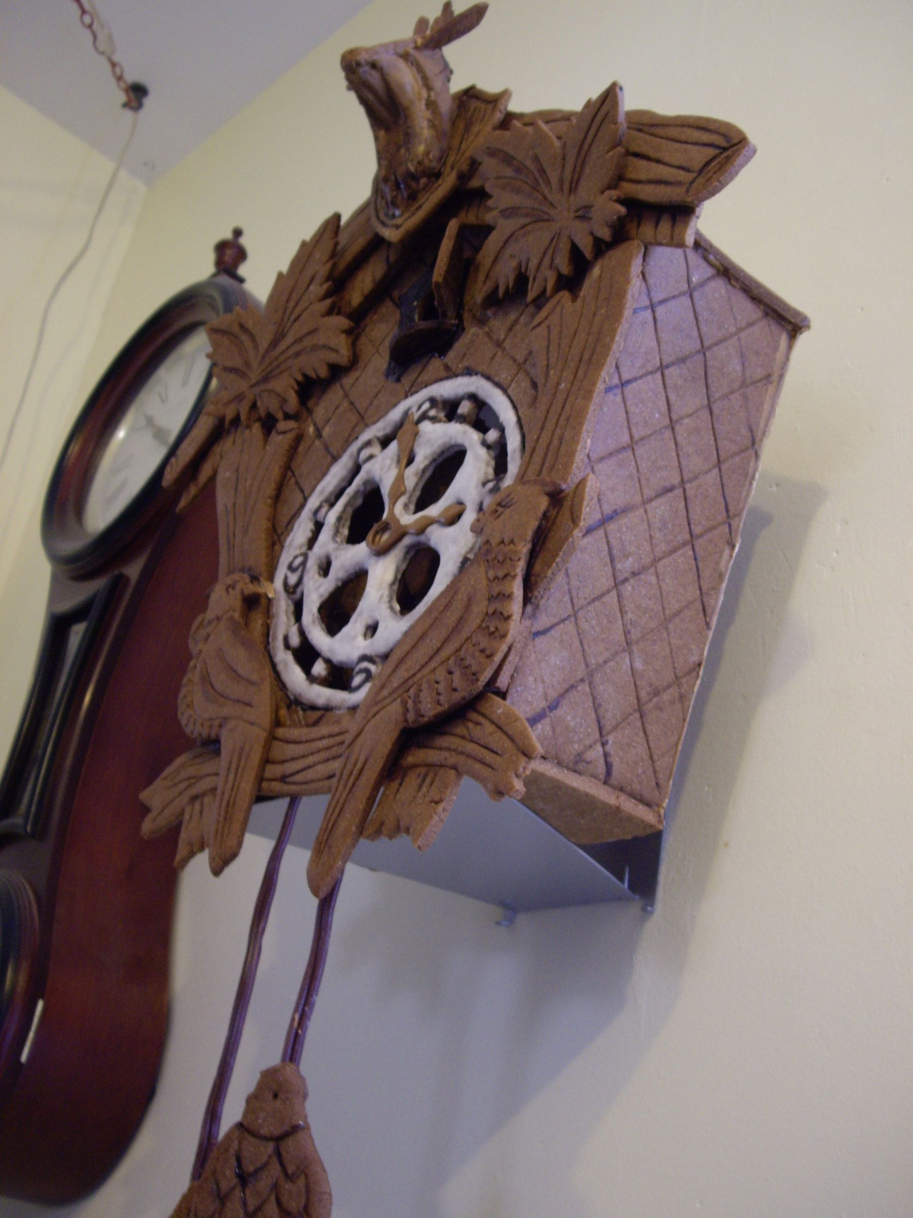 Edible Gingerbread Cuckoo Clock With Internal Gears : 9 Steps (with ...
