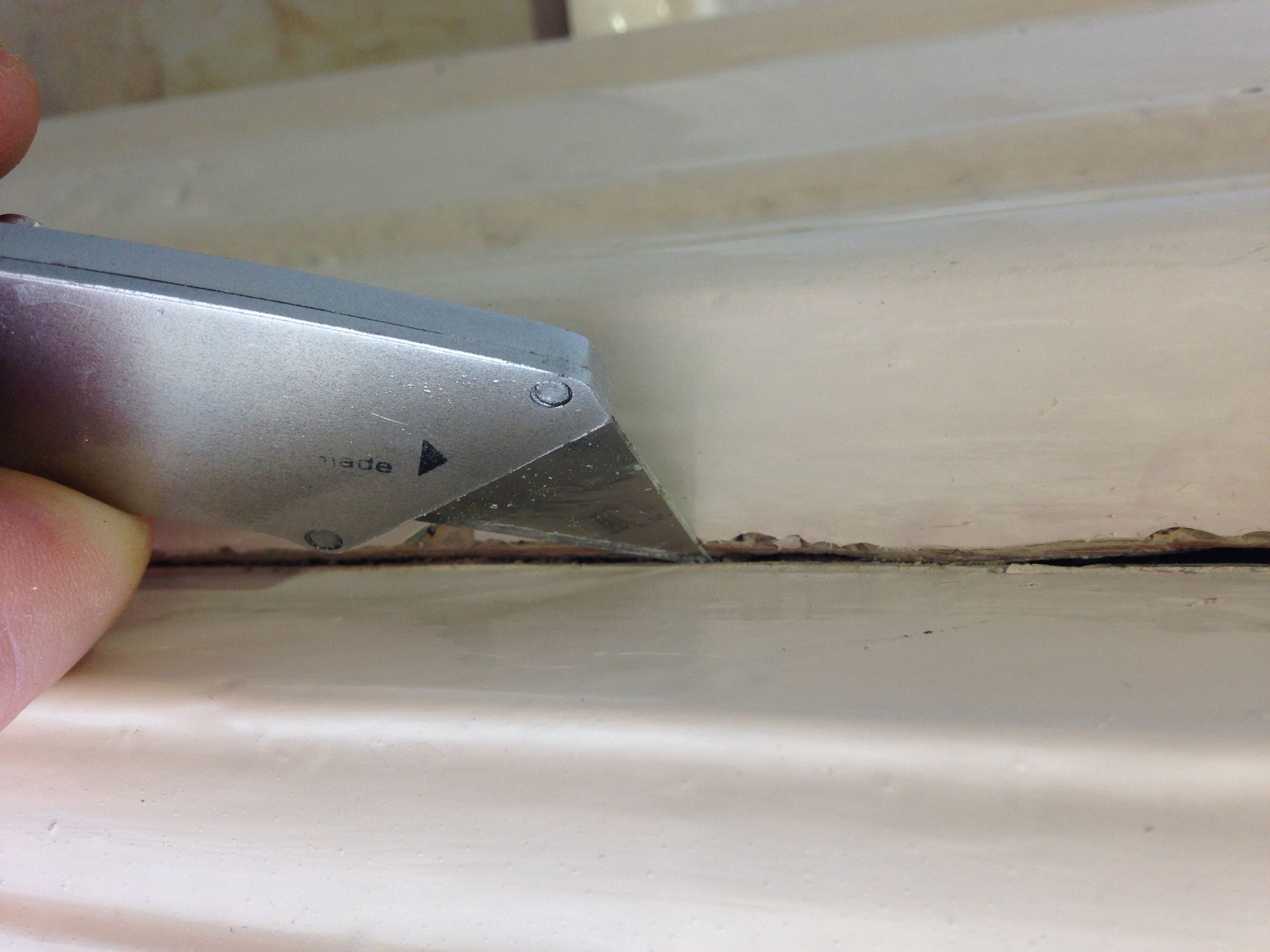 How to Ease Open a Painted Shut Sash Window : 10 Steps (with Pictures ...