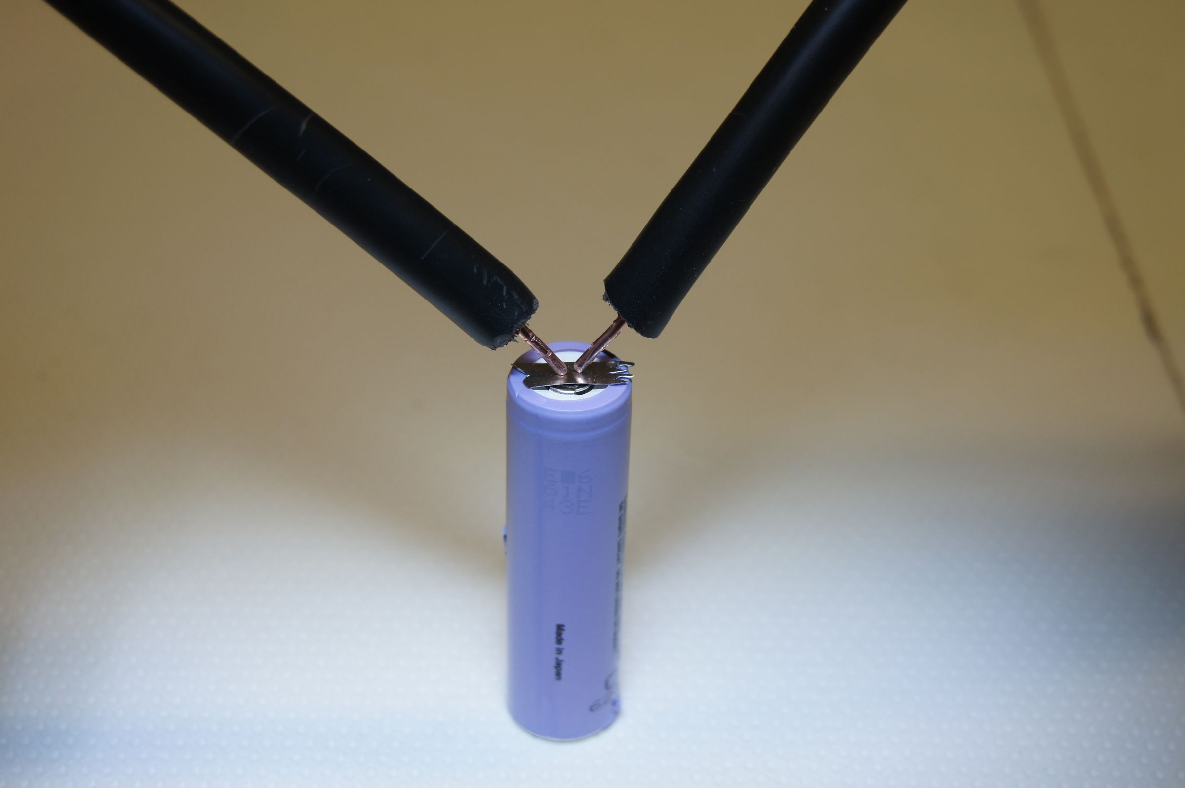 Spot Welder for Lithium-ion 18650 Battery Tutorial : 6 Steps ...